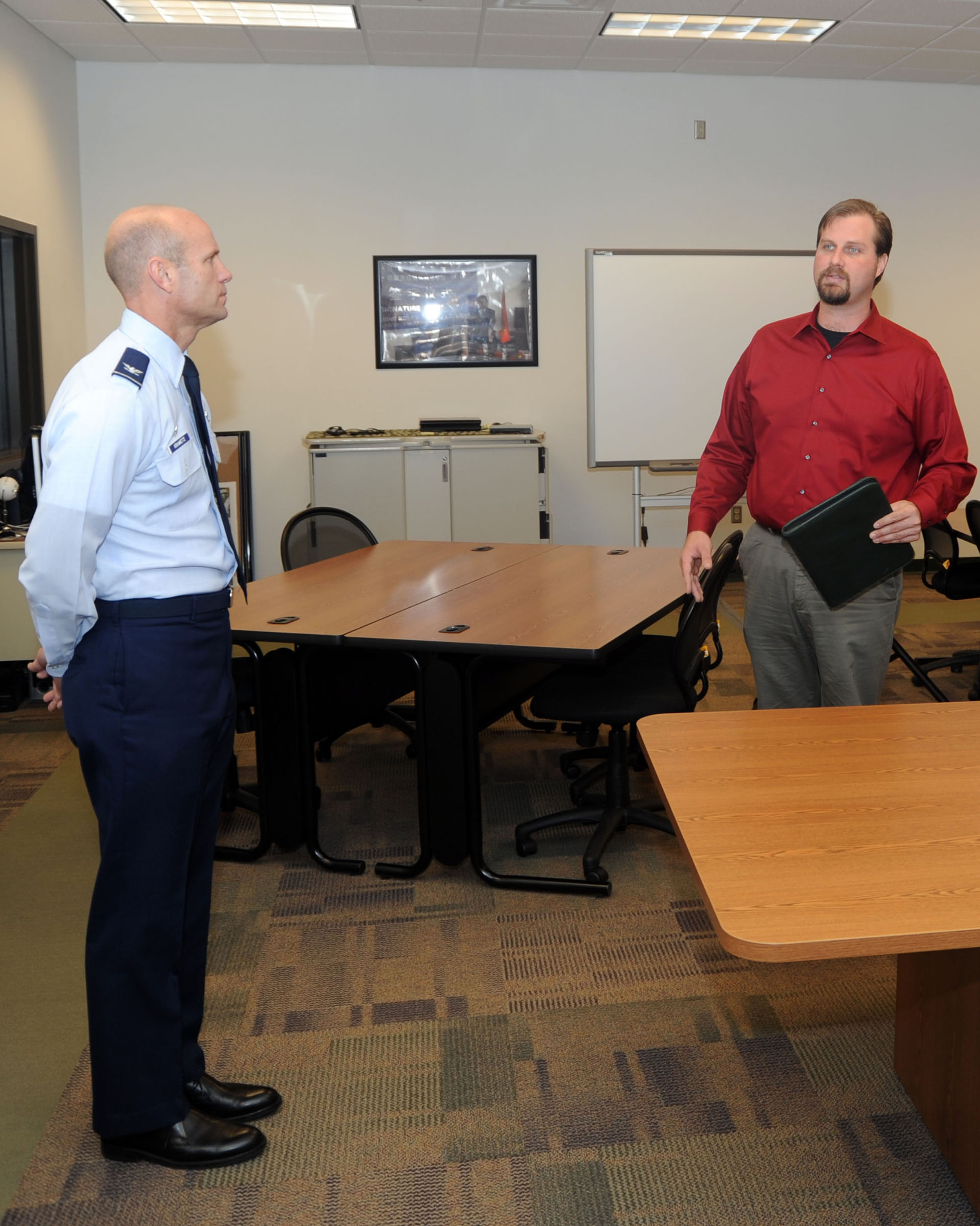 Commanders tour Western Oklahoma State College