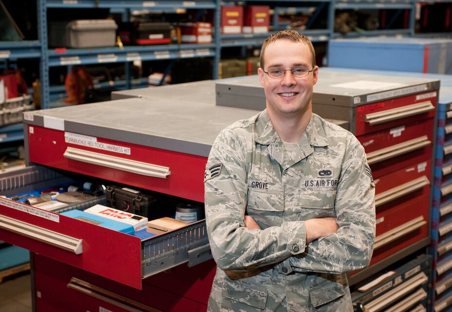 Tool custodians help supply maintainers > Marine Corps Installations ...