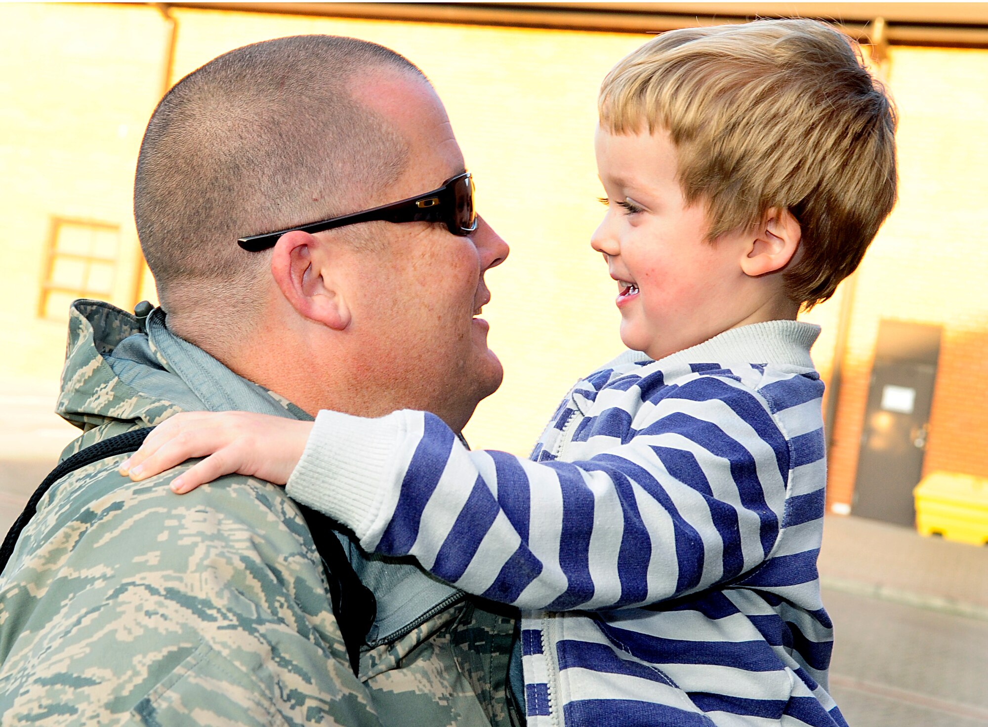 RAF Mildenhall Airmen return home after successful peace mission ...