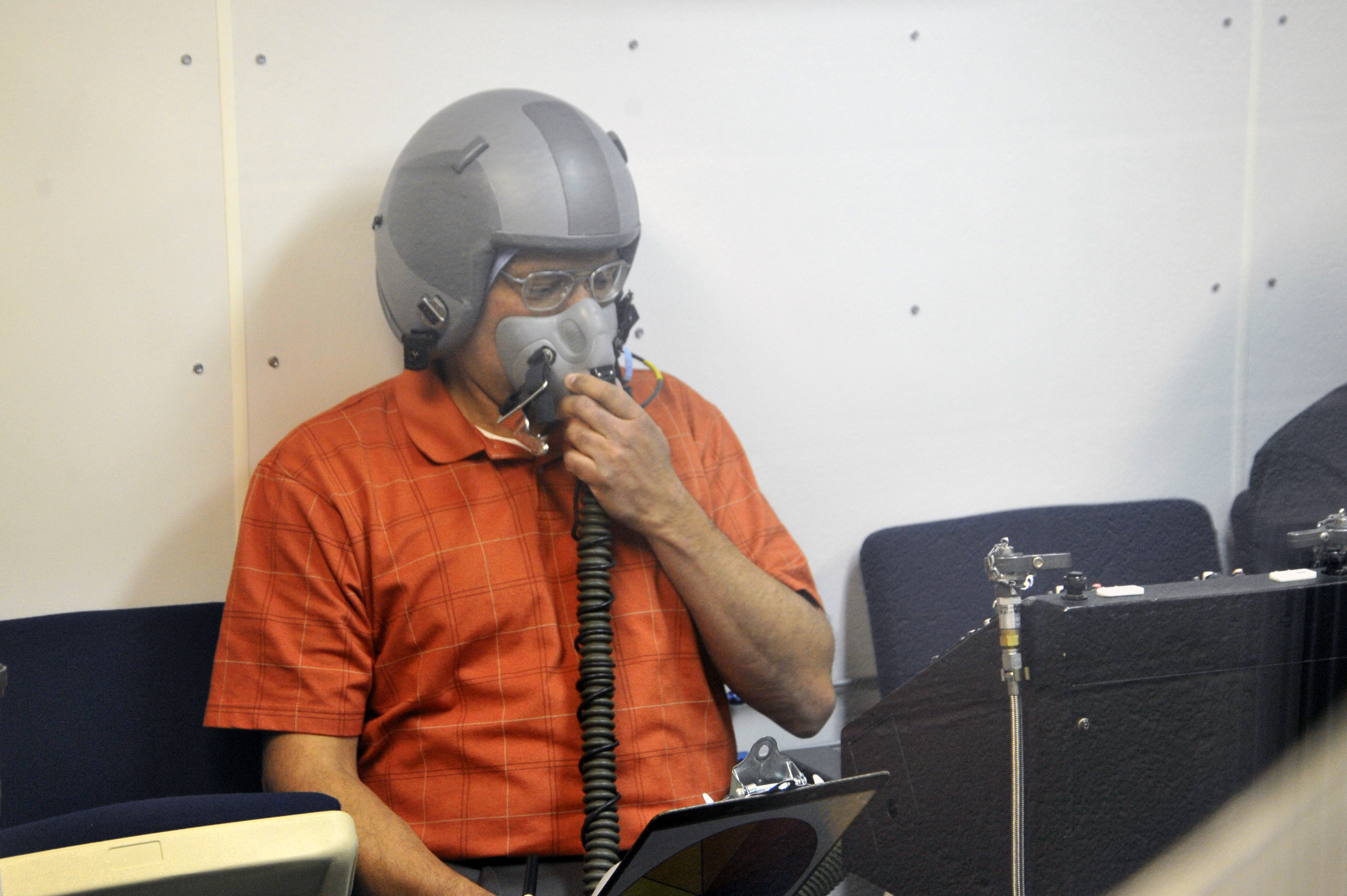 Aerospace Physiology Flight helps air crews climb to new heights