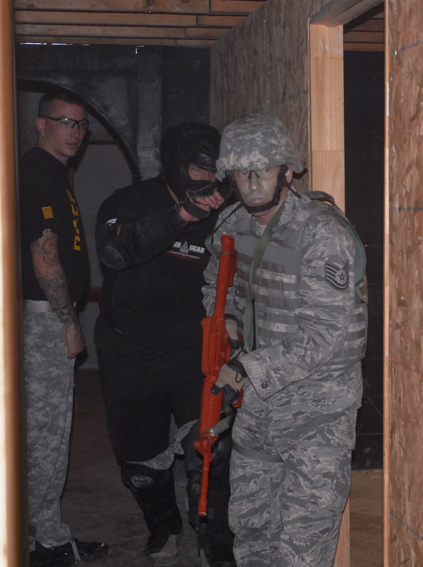 98th Division trains combatives in dark