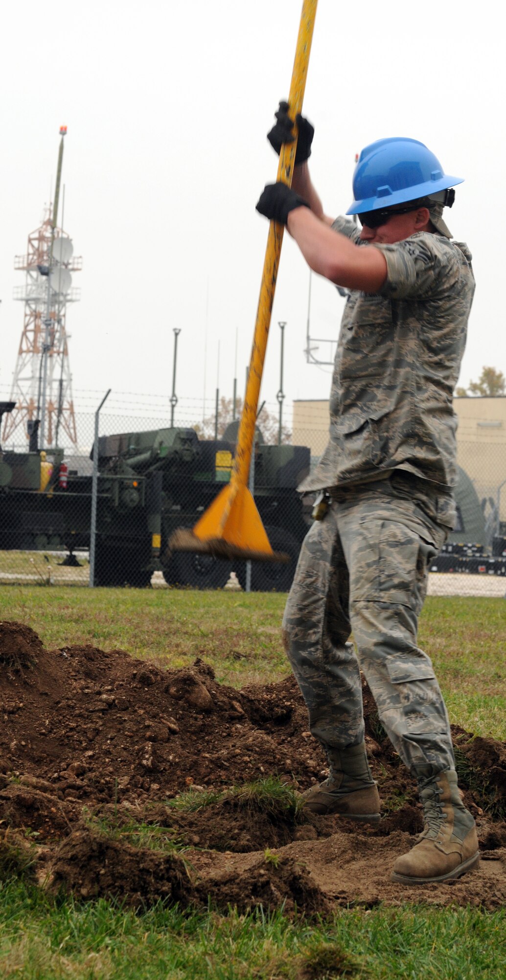 CE alleviates flooding in nearby building > Aviano Air Base > Display