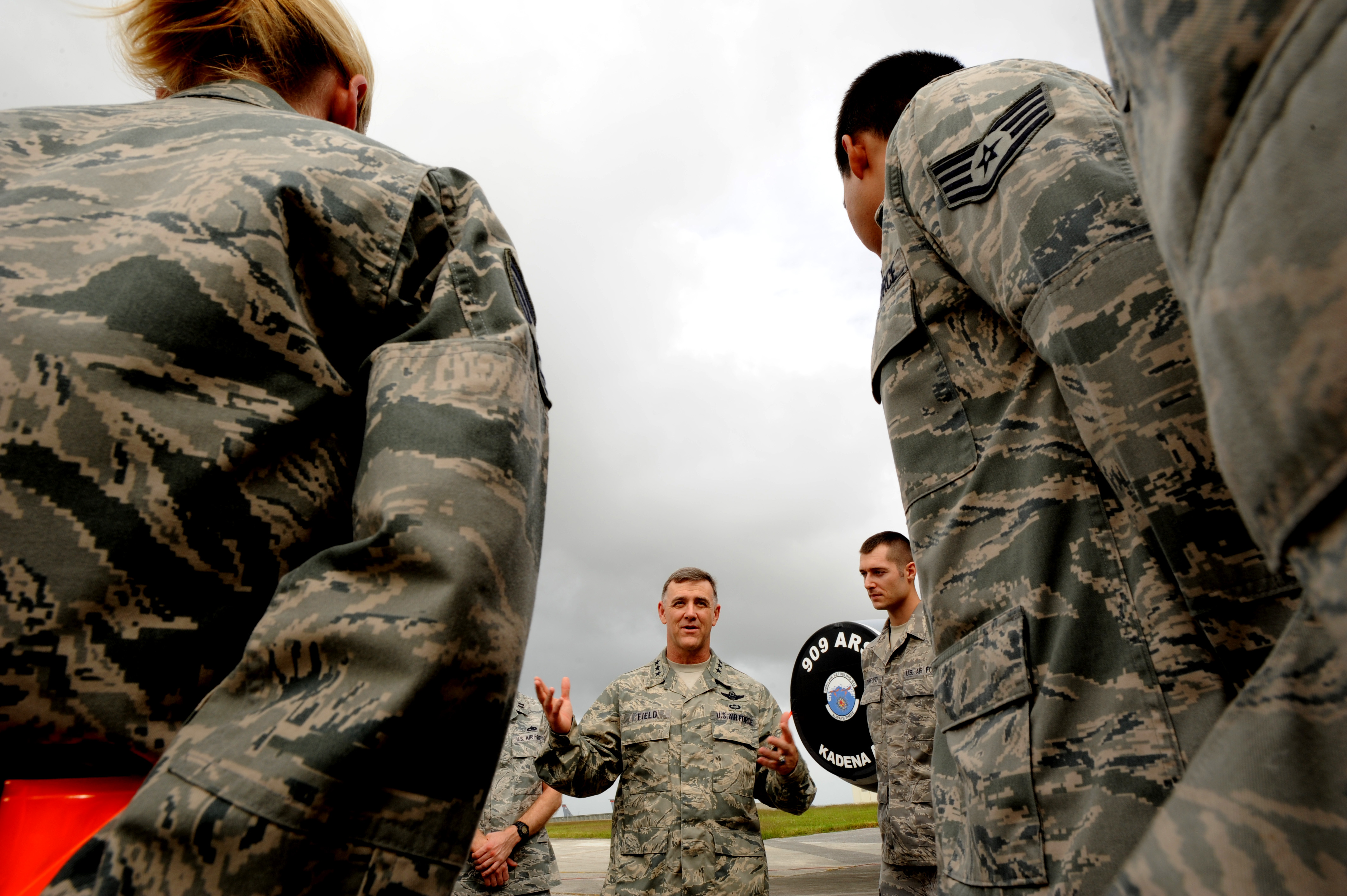 USFJ, 5th AF commander visits Kadena > Pacific Air Forces > Article Display