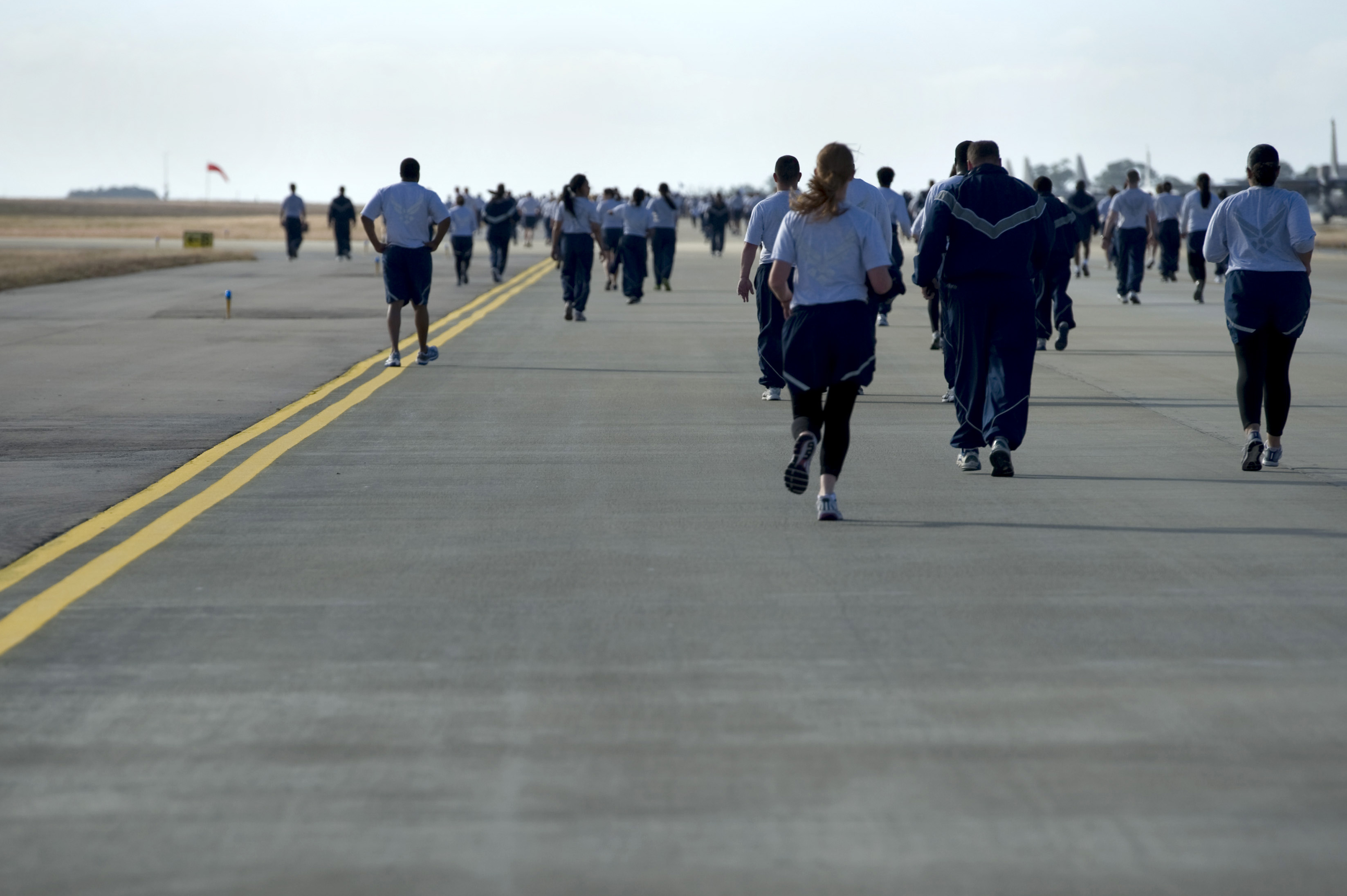 Commando Airmen run by the thousands > Hurlburt Field > Article Display