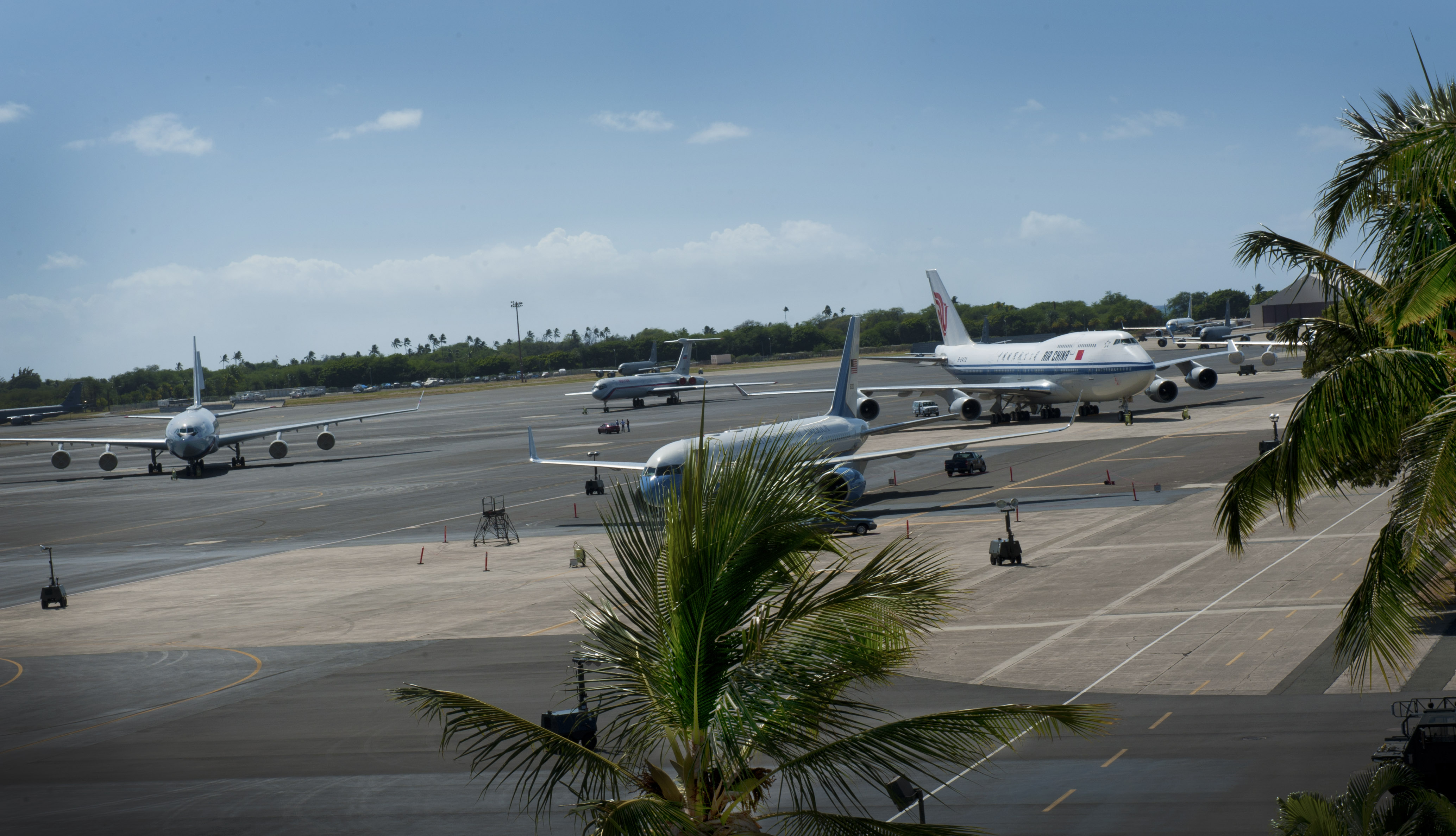 15th Wing flightline hosts foreign aircraft for APEC > 15th Wing ...