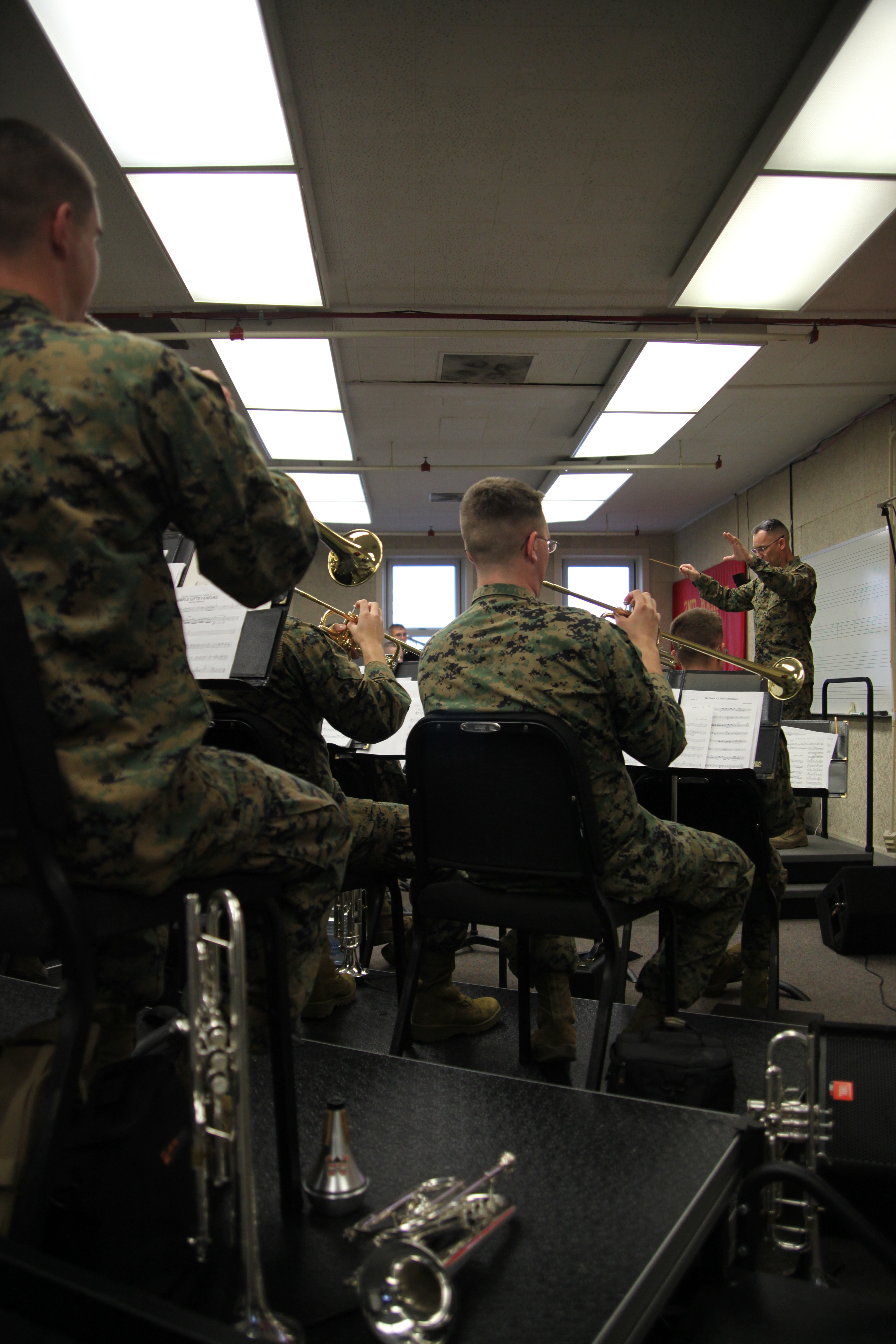 2nd MAW Band tunes up for Holiday concert > Marine Corps Air Station ...