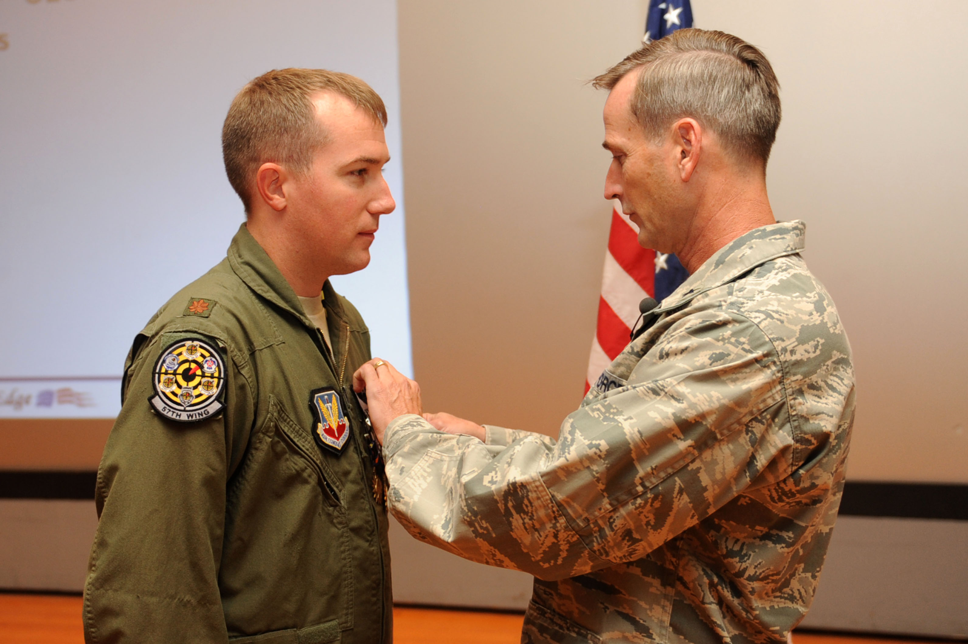 Quick thinking earns Airman Distinguished Flying Cross > United States ...