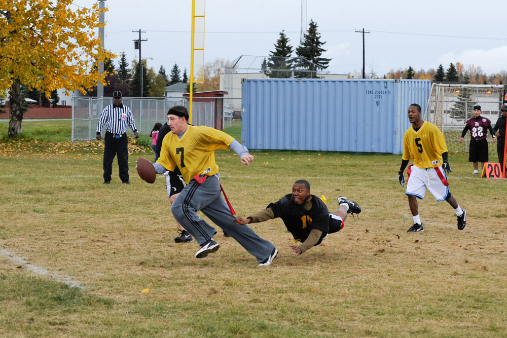 FLAG Football: Army teams square off on the gridiron > Joint Base ...