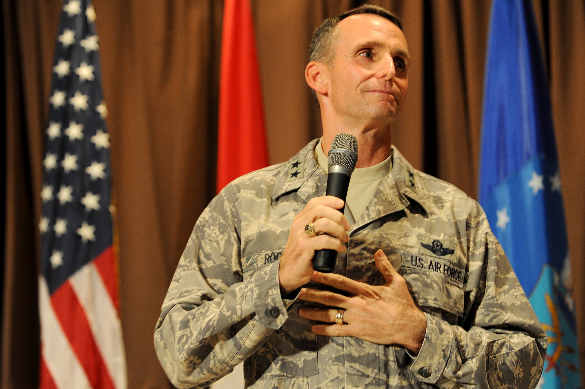 Brothers-in-Arms: US, Iraqi Airmen celebrate general's promotion > U.S ...