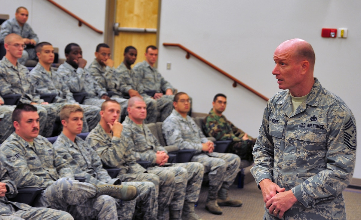 Eighth Air Force Command Chief visits WAFB > Whiteman Air Force Base ...