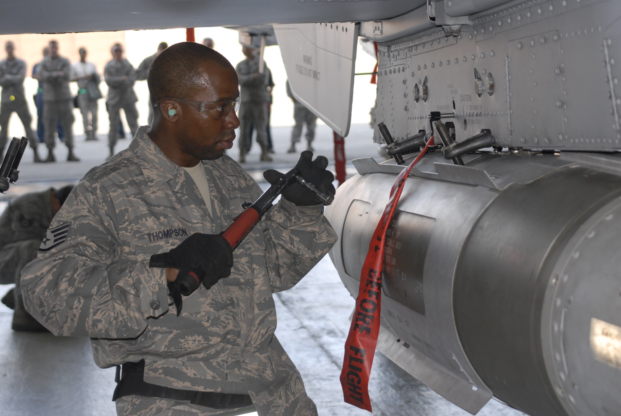 25th AMU takes load crew competition honors > Osan Air Base > Article ...