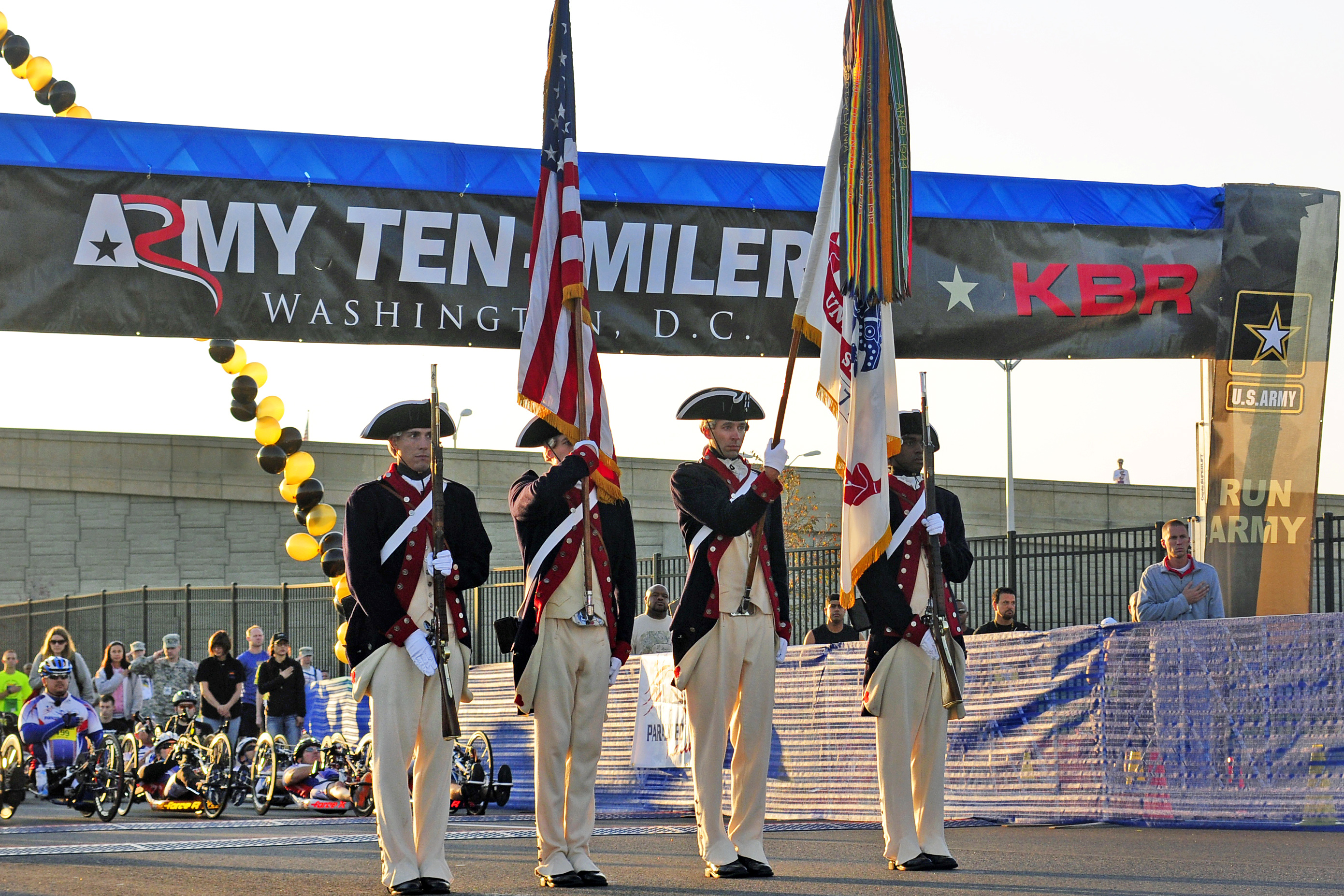 Soldiers assigned to the 3rd U.S. Army Infantry Regiment, The Old Guard ...