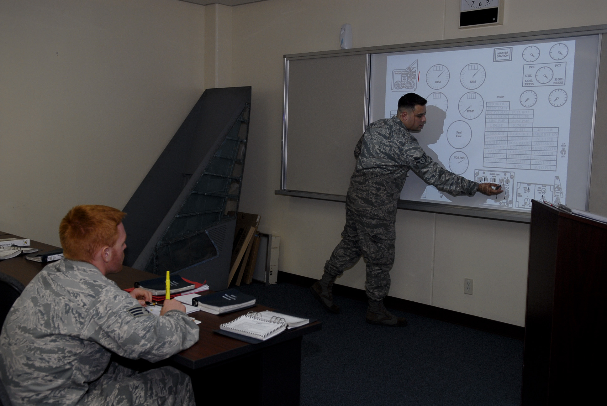 Operations contribute to maintenance mission > Kadena Air Base > News