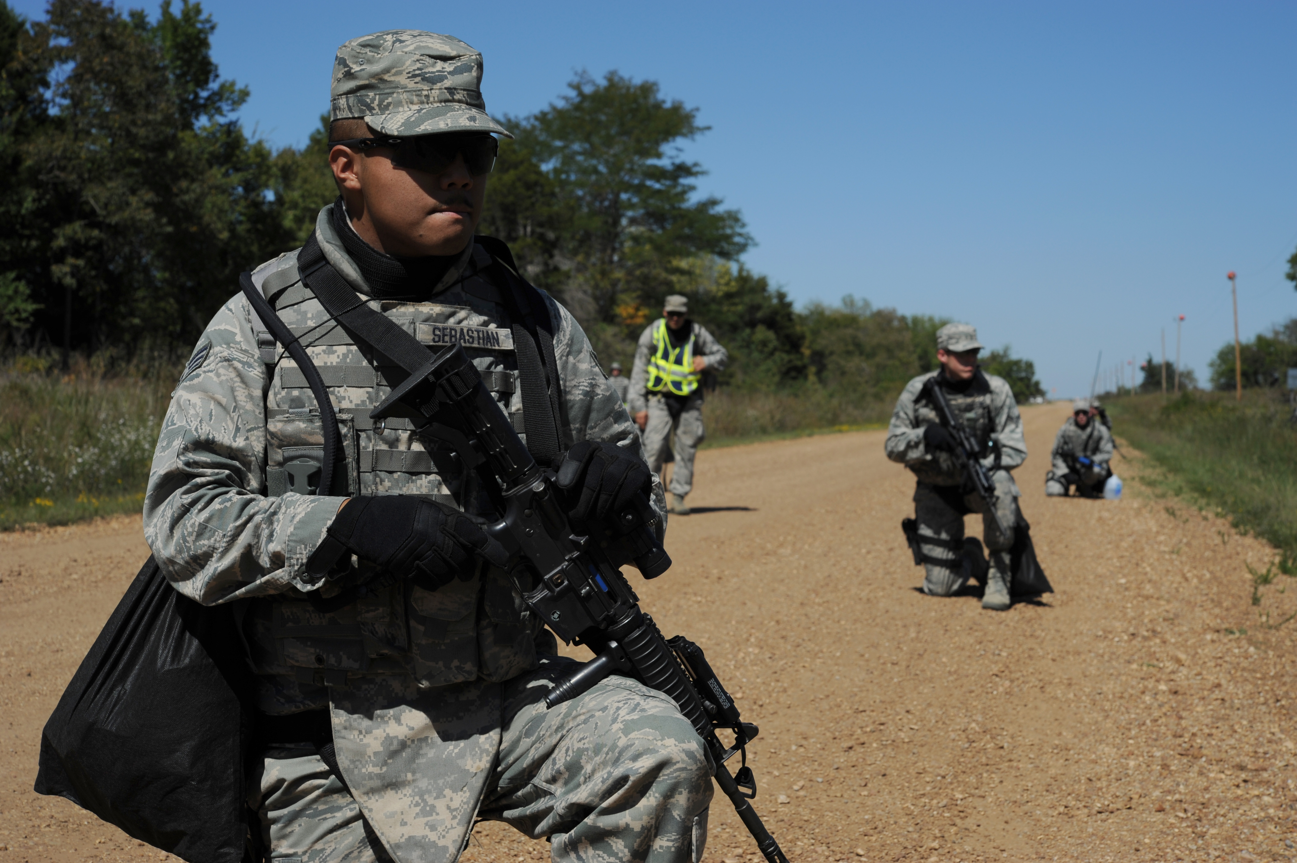 Security Forces get familiar with shoot, move, communicate > Air ...