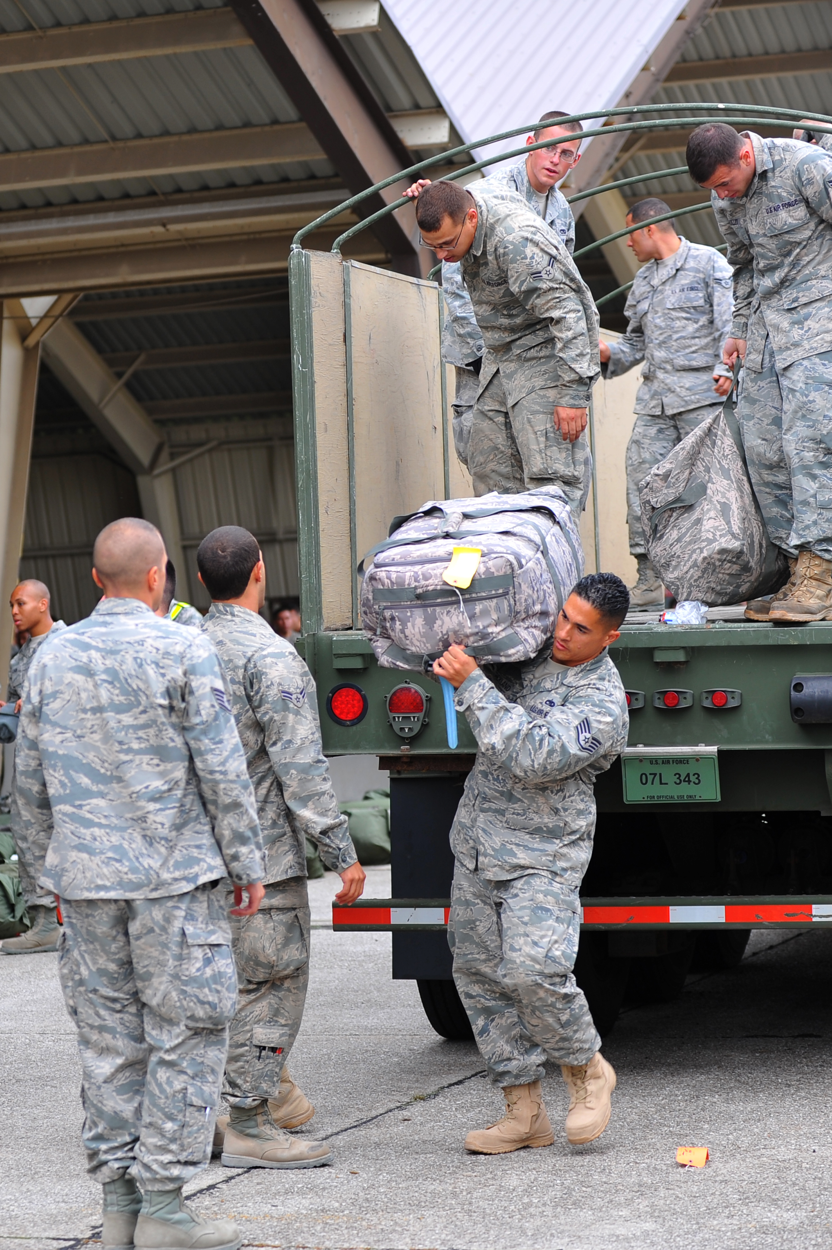 52nd MXG returns from deployment > Spangdahlem Air Base > Article Display