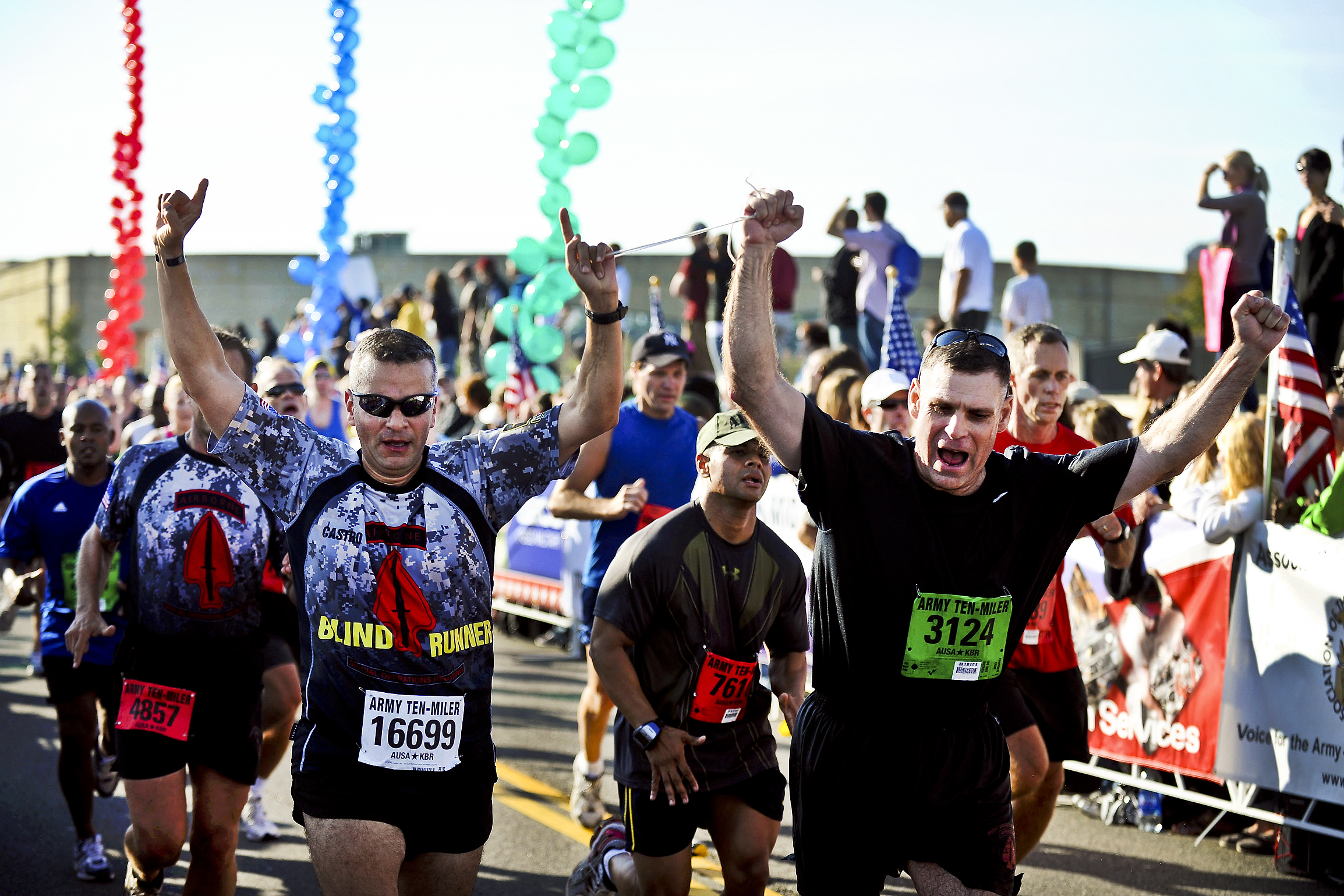Army Maj. Gen. David L. Mann, right, commander of U.S. Army Recruiting ...