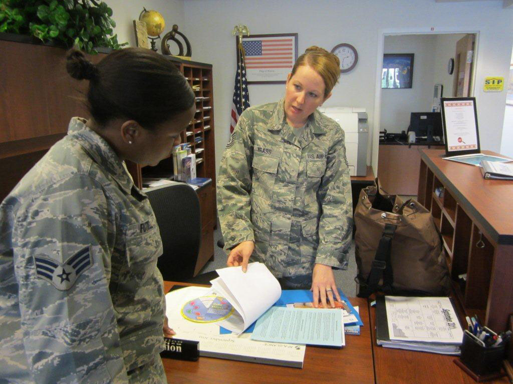 512th Airmen and Family Readiness supports parents > 512th Airlift Wing ...