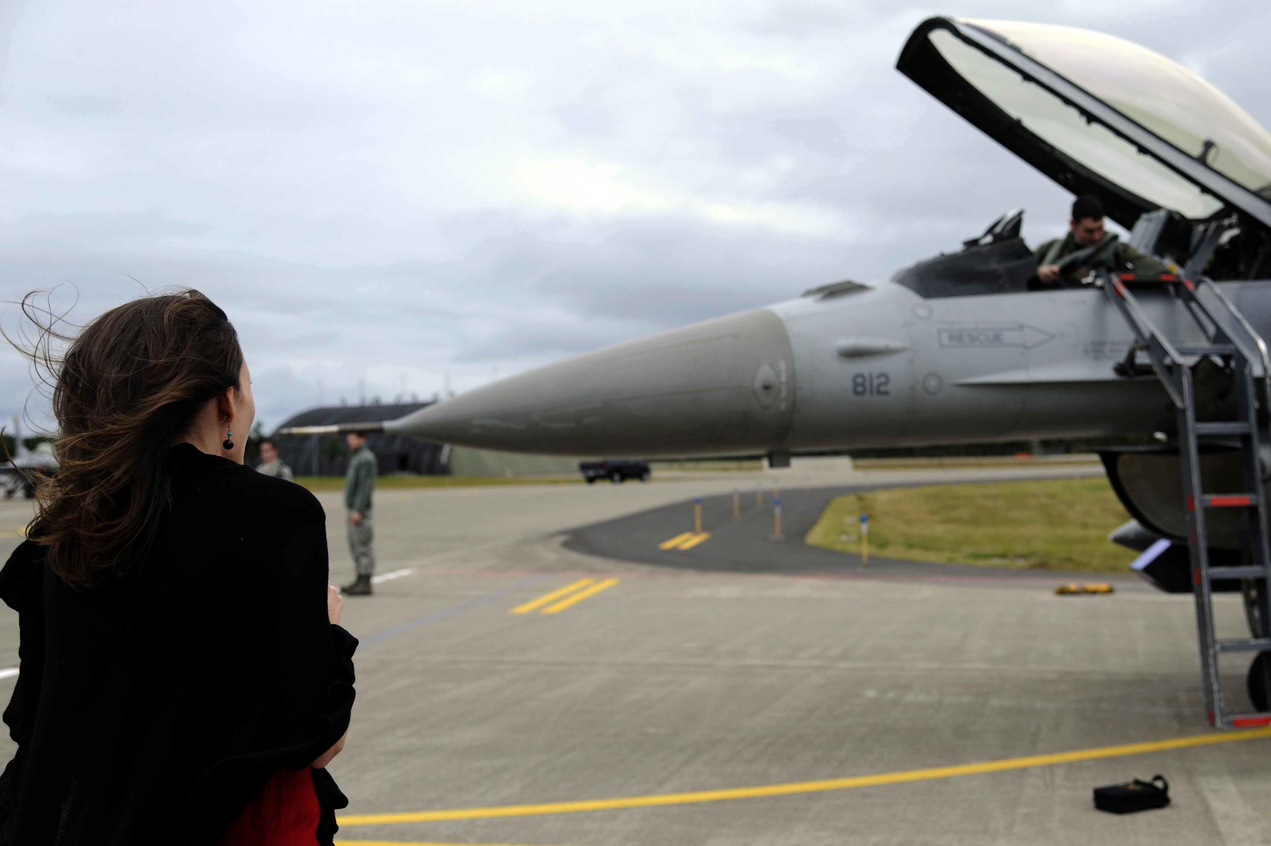 Misawa families welcome 13th Fighter Squadron pilots > Misawa Air Base ...