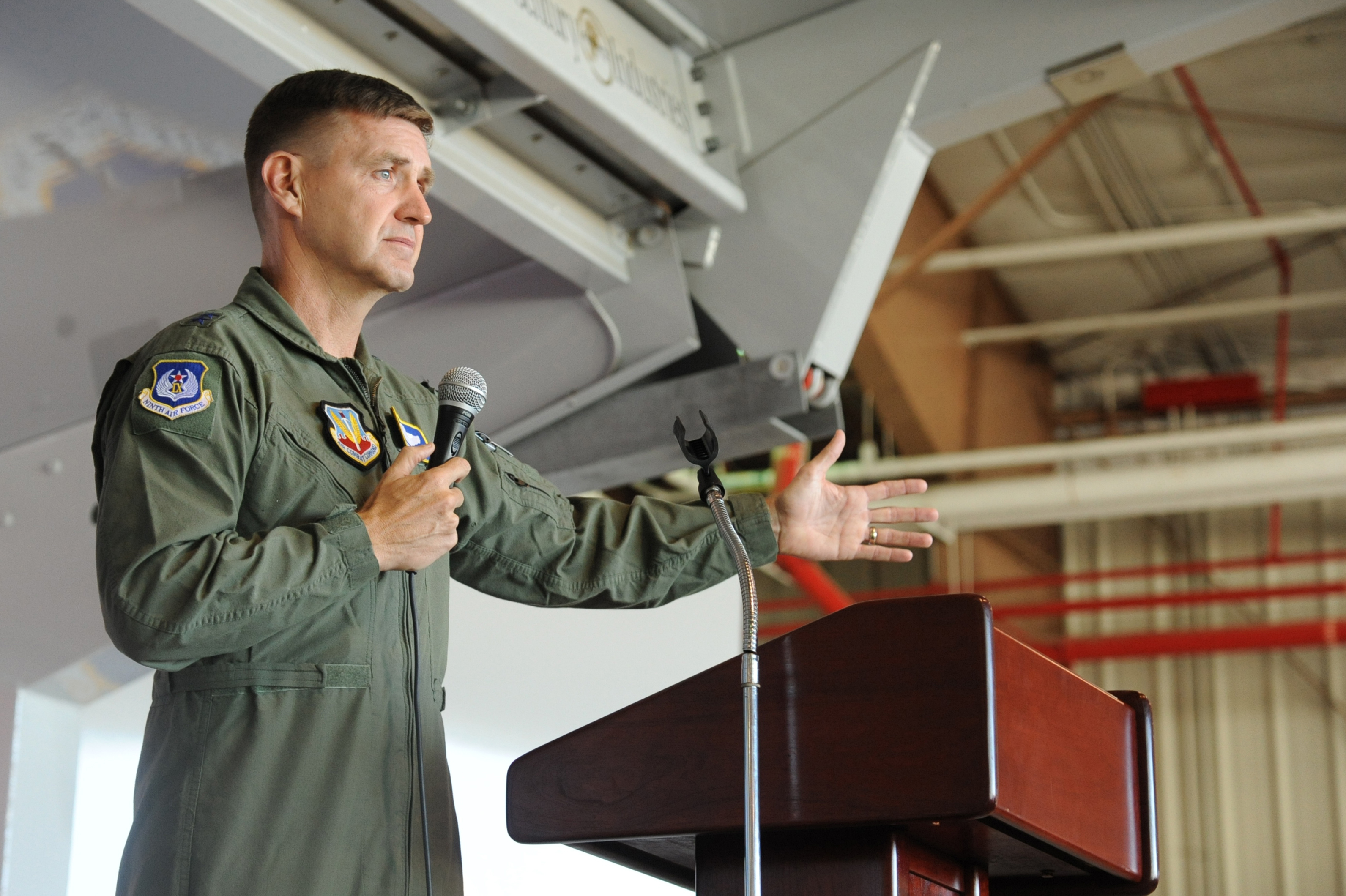 Maj. Gen. Hoog visits Seymour during farewell tour > Seymour Johnson ...