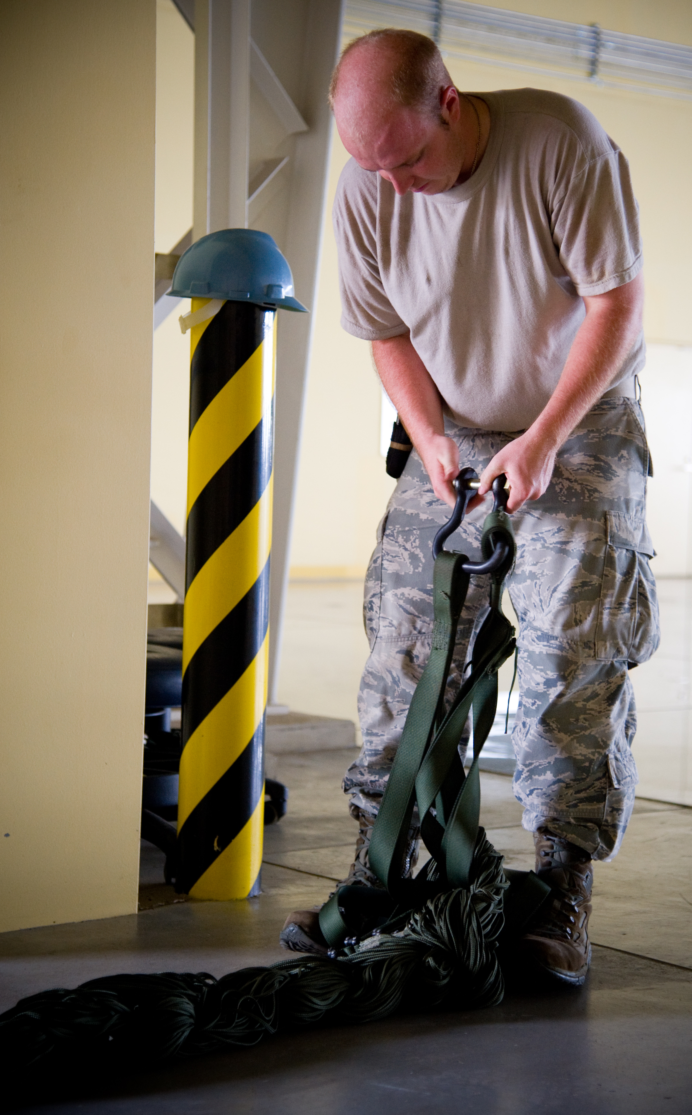 374th LRS rigs for success > Pacific Air Forces > Article Display