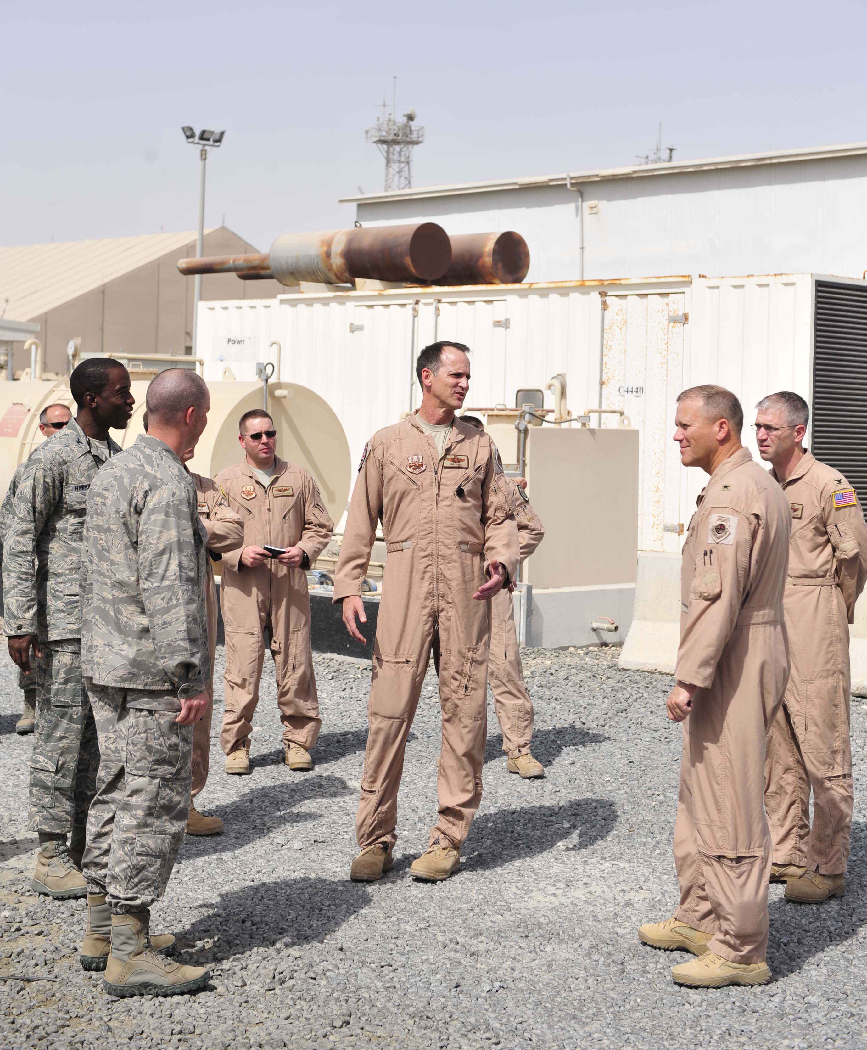 Maj. Gen. Jones visits deployed men and women at 380 AEW