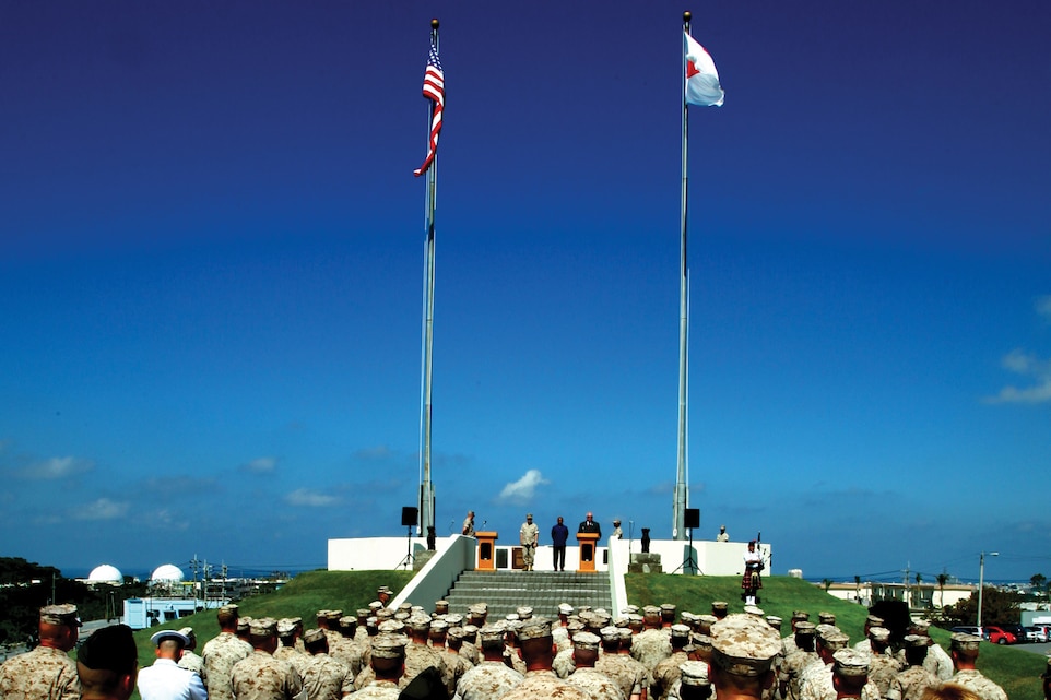 Service members, families gather for remembrance > Marine Corps ...