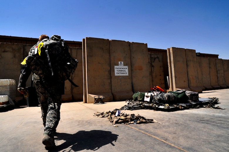 Ali Base Airmen help U.S. forces transit Iraq > U.S. Air Force ...