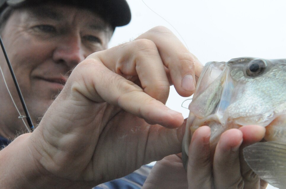 Marine captain, AHERO take veteran’s fishing > Marine Corps Recruiting ...