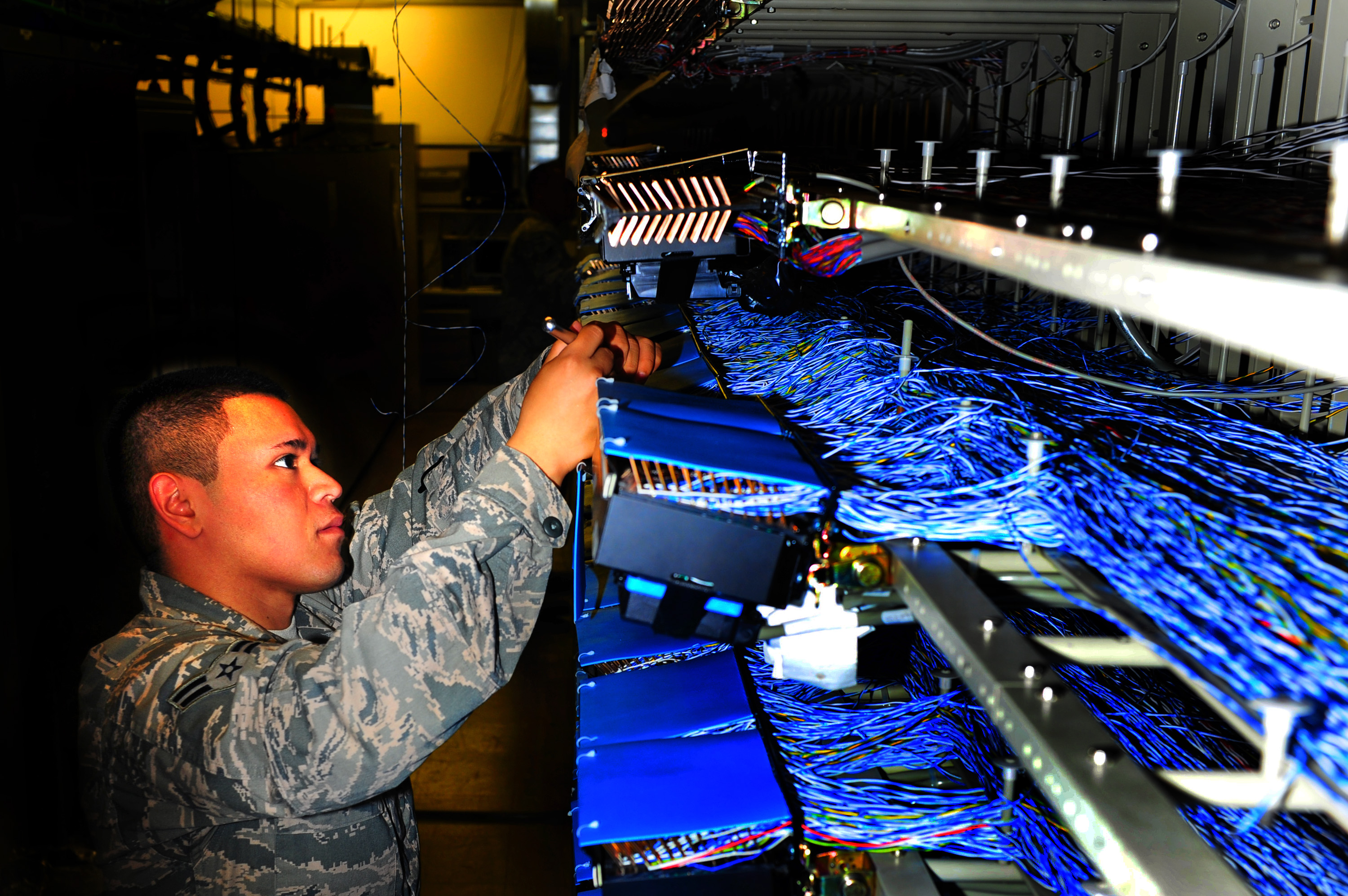 Wire dawg keeps Ramstein connected