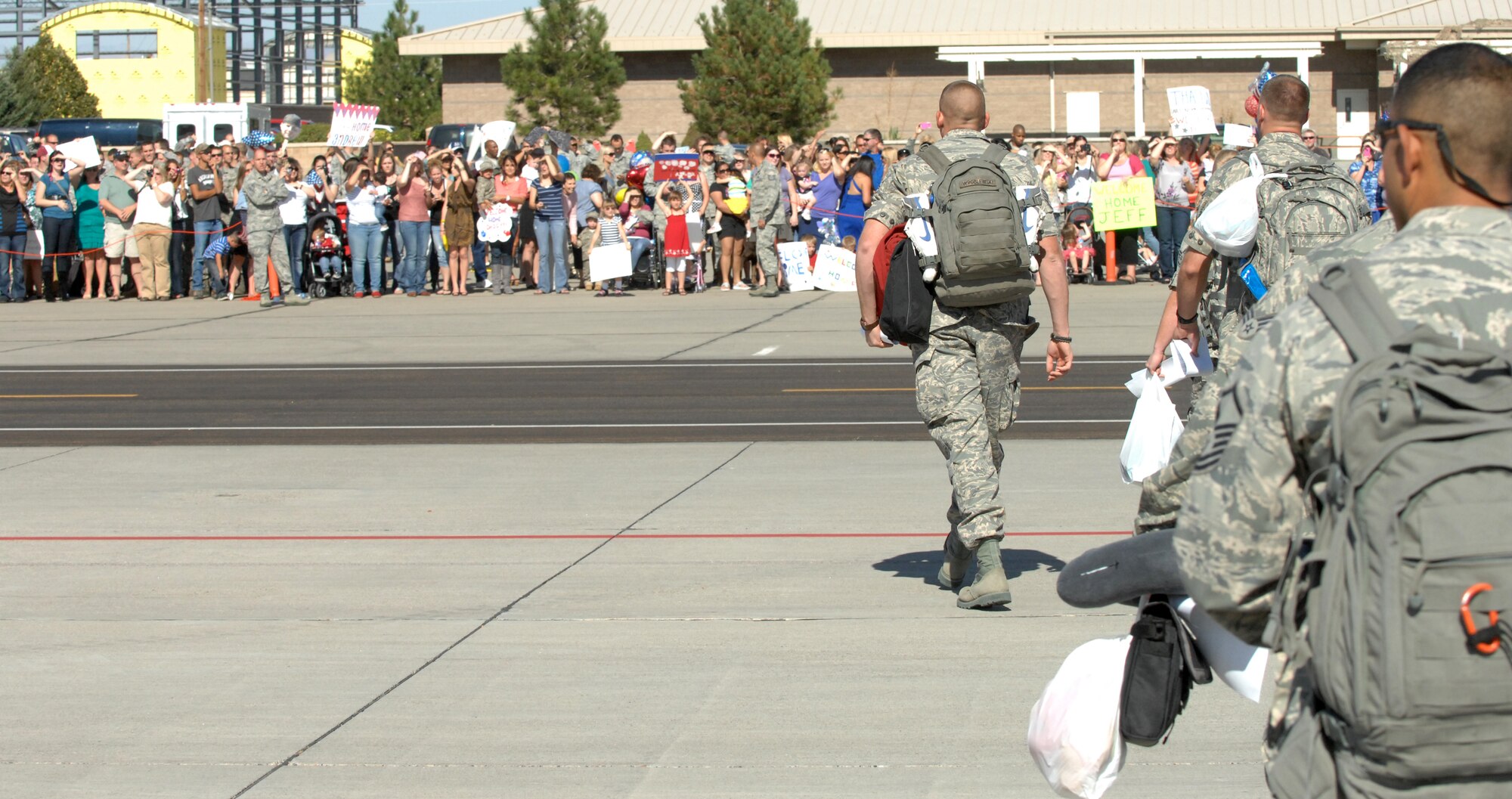 Gunfighters welcome home T-Bolts > Mountain Home Air Force Base > News ...