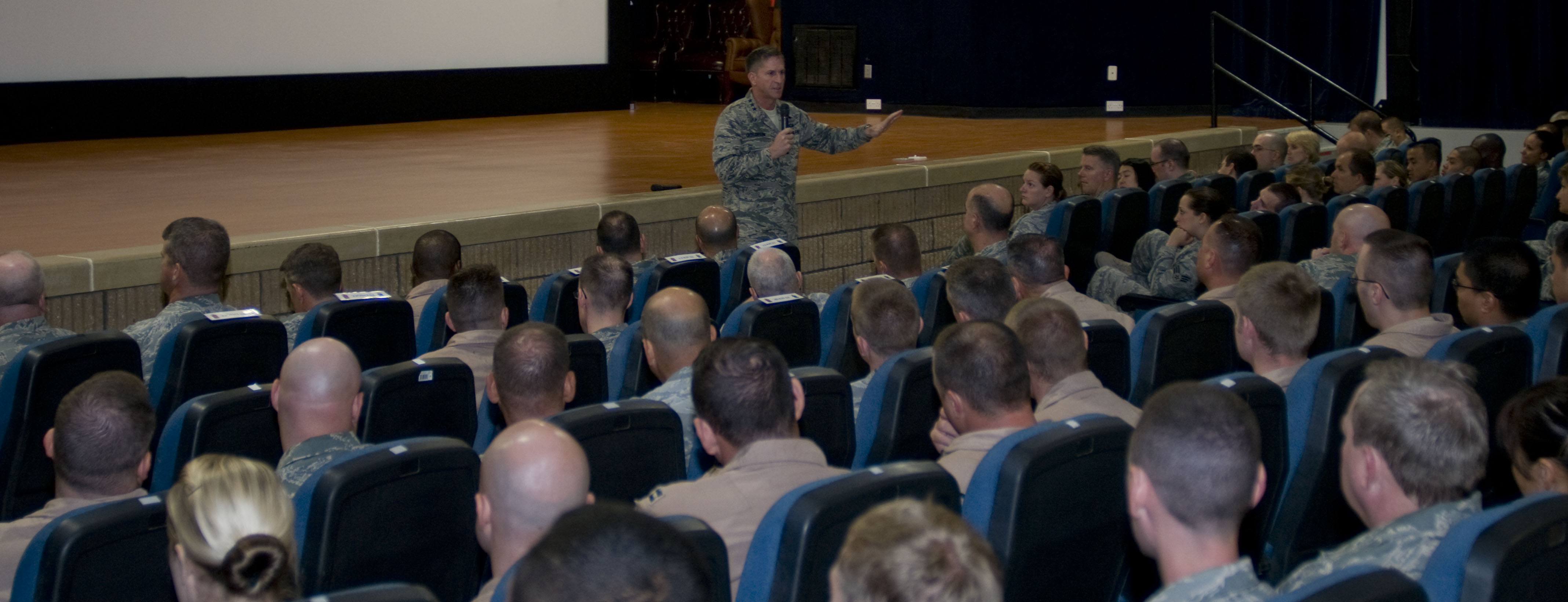 AFCENT commander visits Airmen of the 379 AEW > U.S. Air Forces Central ...