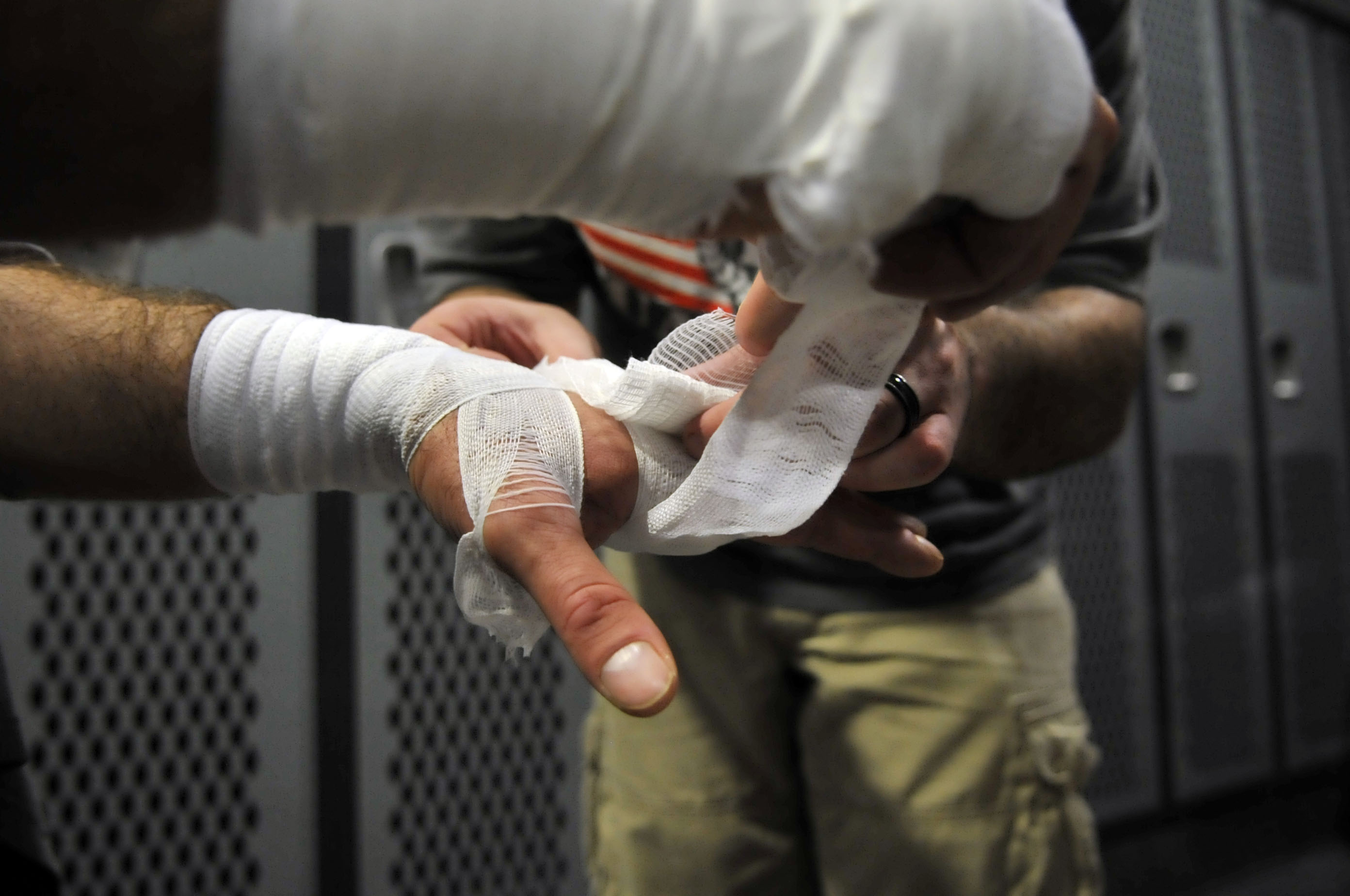 Hundreds attend MMA night > Shaw Air Force Base > Article Display