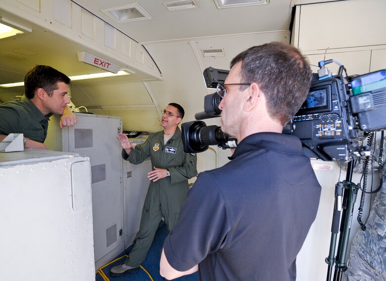 CNN visits Team JSTARS > Robins Air Force Base > Article Display