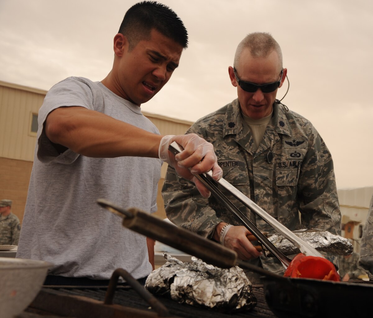Warrior chefs display cooking chops > Air Force > Article Display