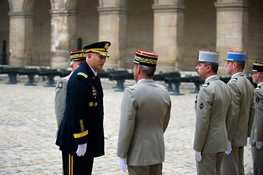 U.S. Army Chief of Staff Gen. Raymond T. Odierno meets French Army ...