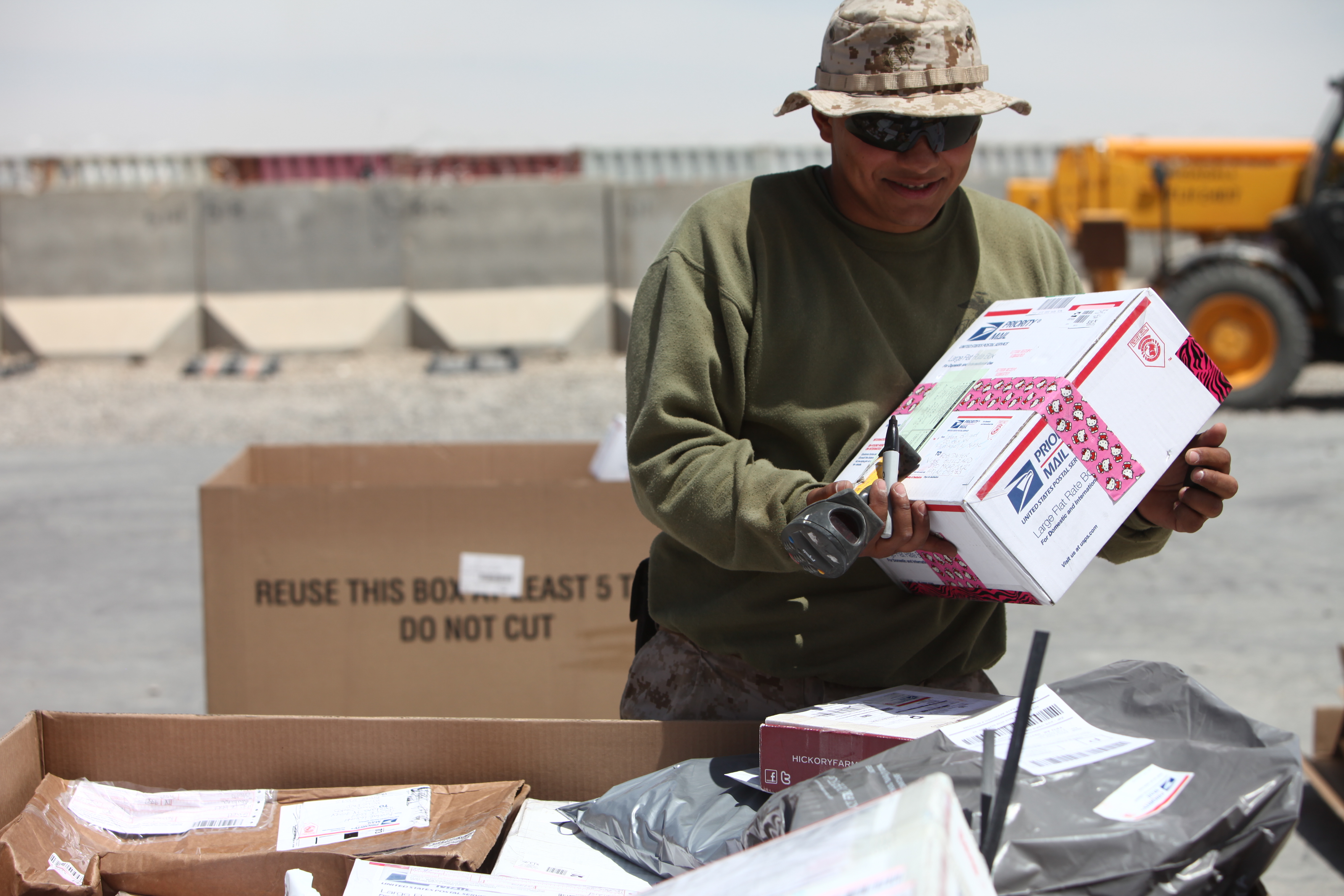 Postal Marines provide morale boost in Afghanistan > 1st Marine ...