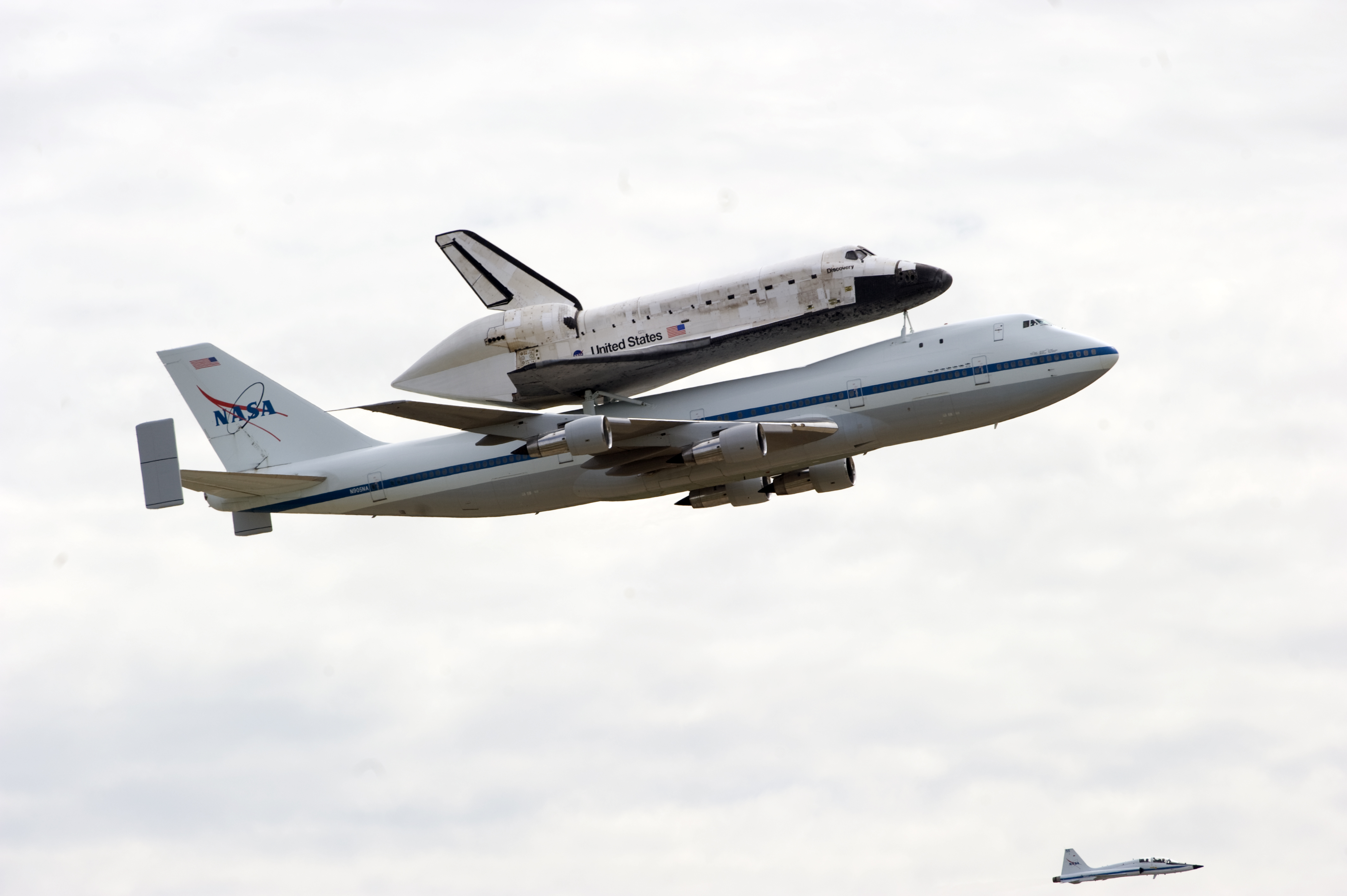 Space Shuttle Discovery's Final Flight > Joint Base Andrews > Article ...