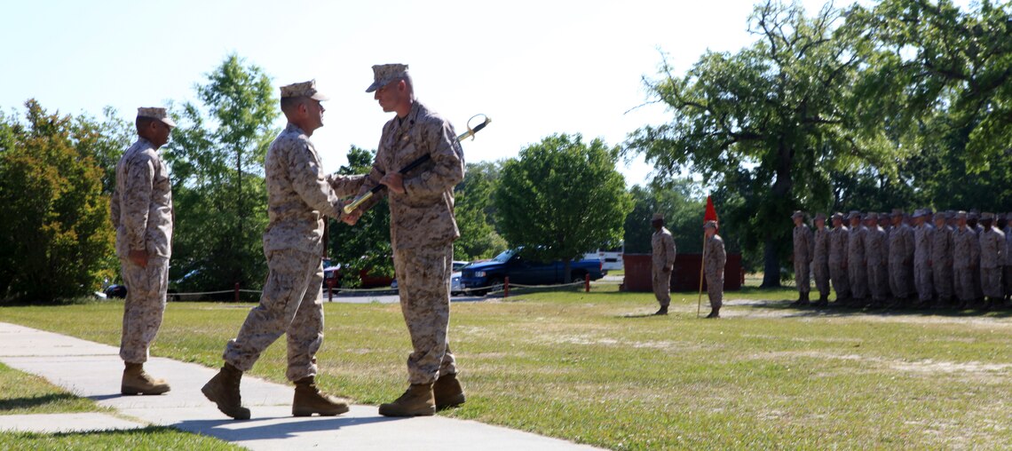 ‘Dealer 54’ honored on USMC flight line > United States Marine Corps ...