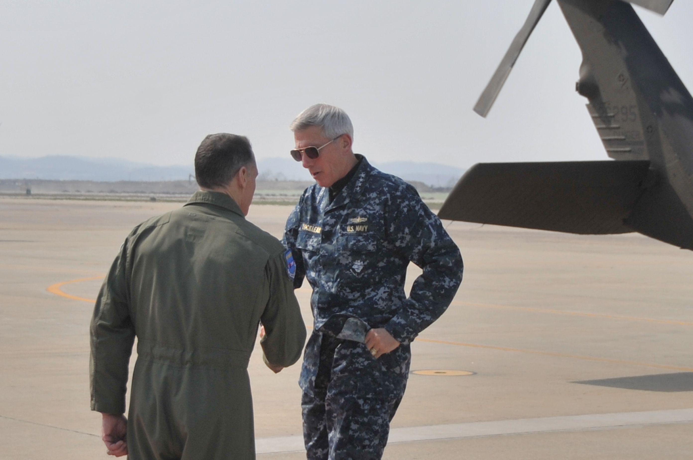 PACOM commander visits Osan > Osan Air Base > Article Display