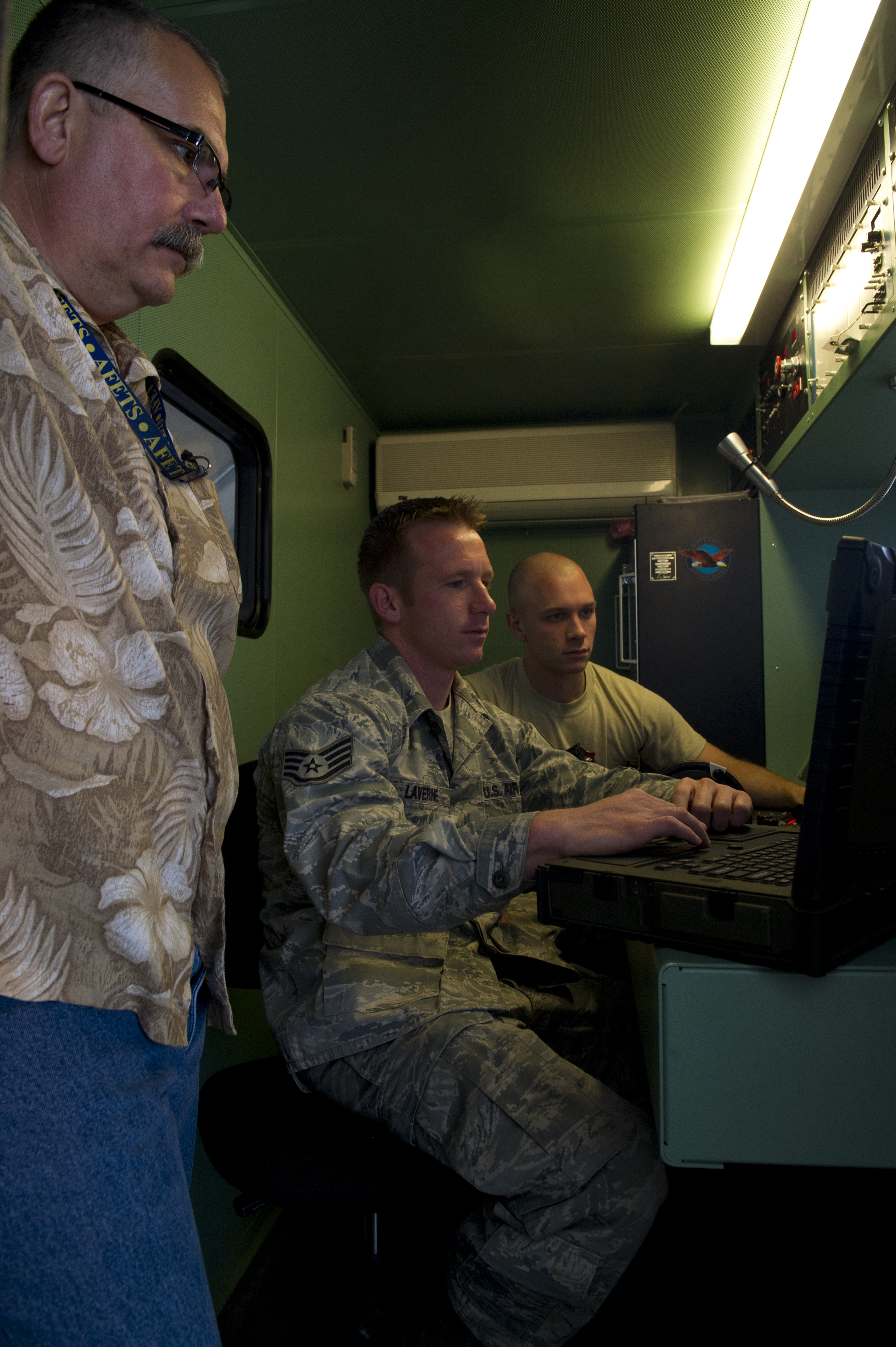 Jet engine test cell ensures F-22 engines are a 'go' > Holloman Air ...