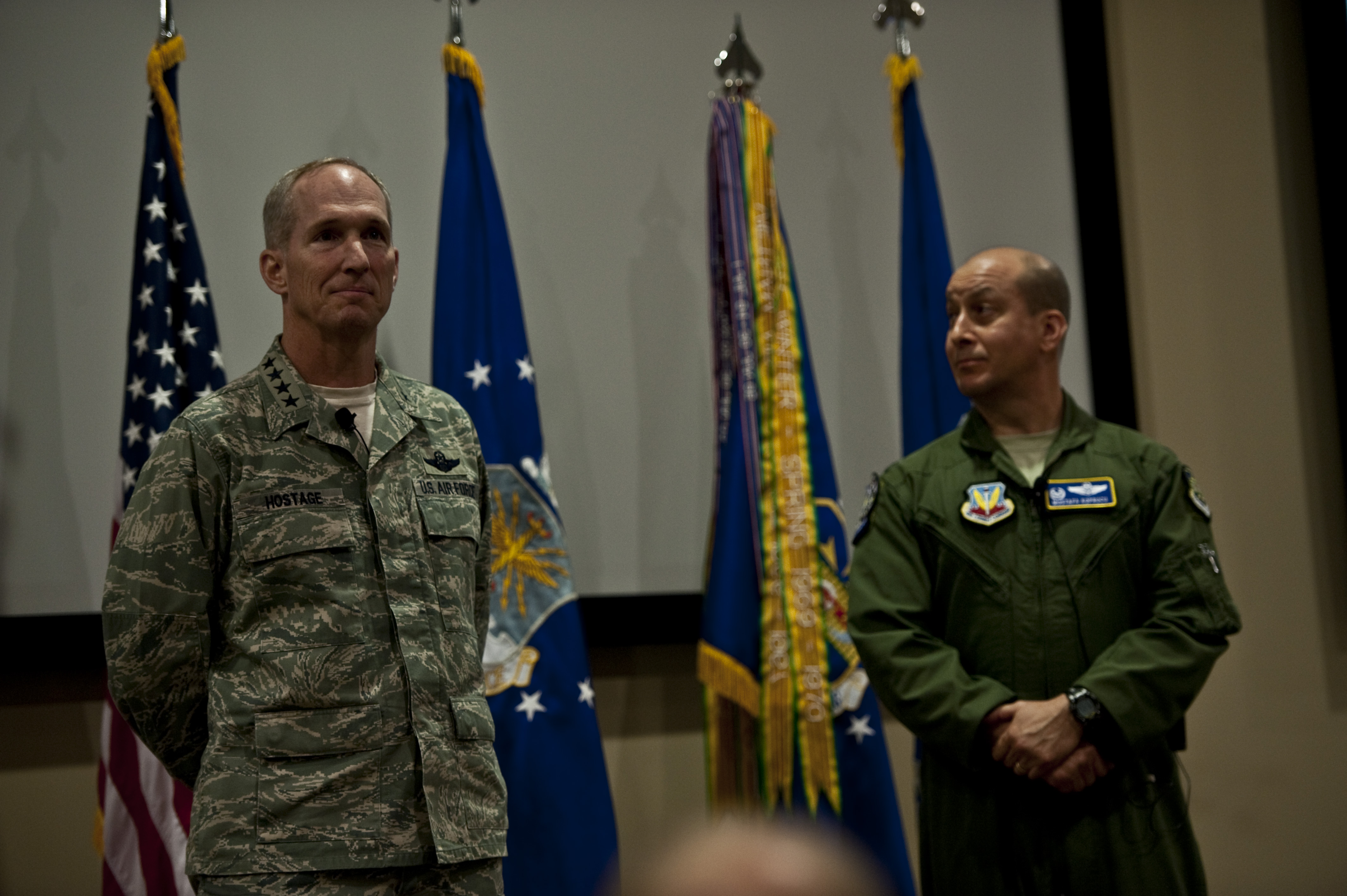 ACC commander visits 505th CCW > Hurlburt Field > Article Display