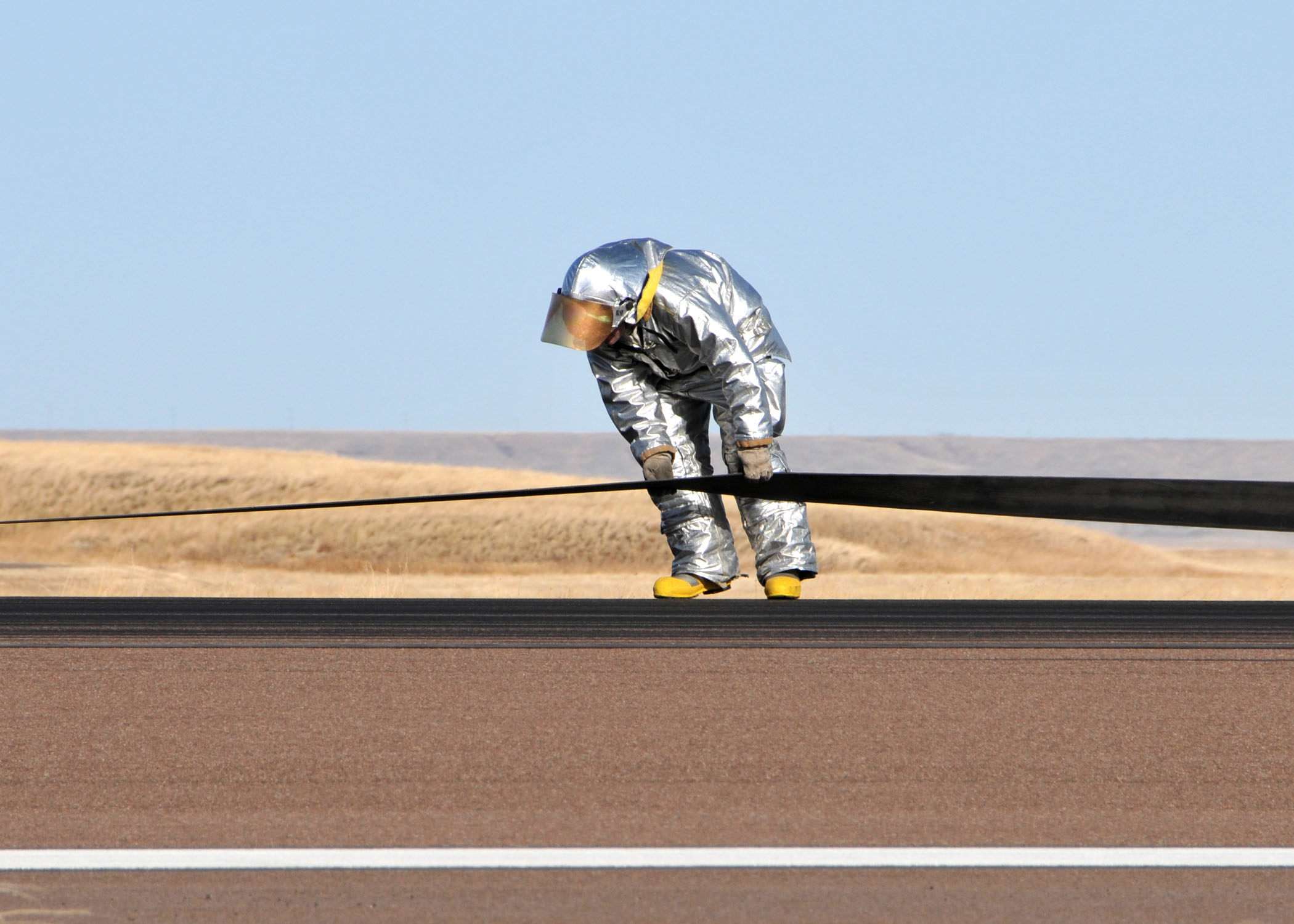 Testing the Runway Barrier > 120th Airlift Wing > Article Display