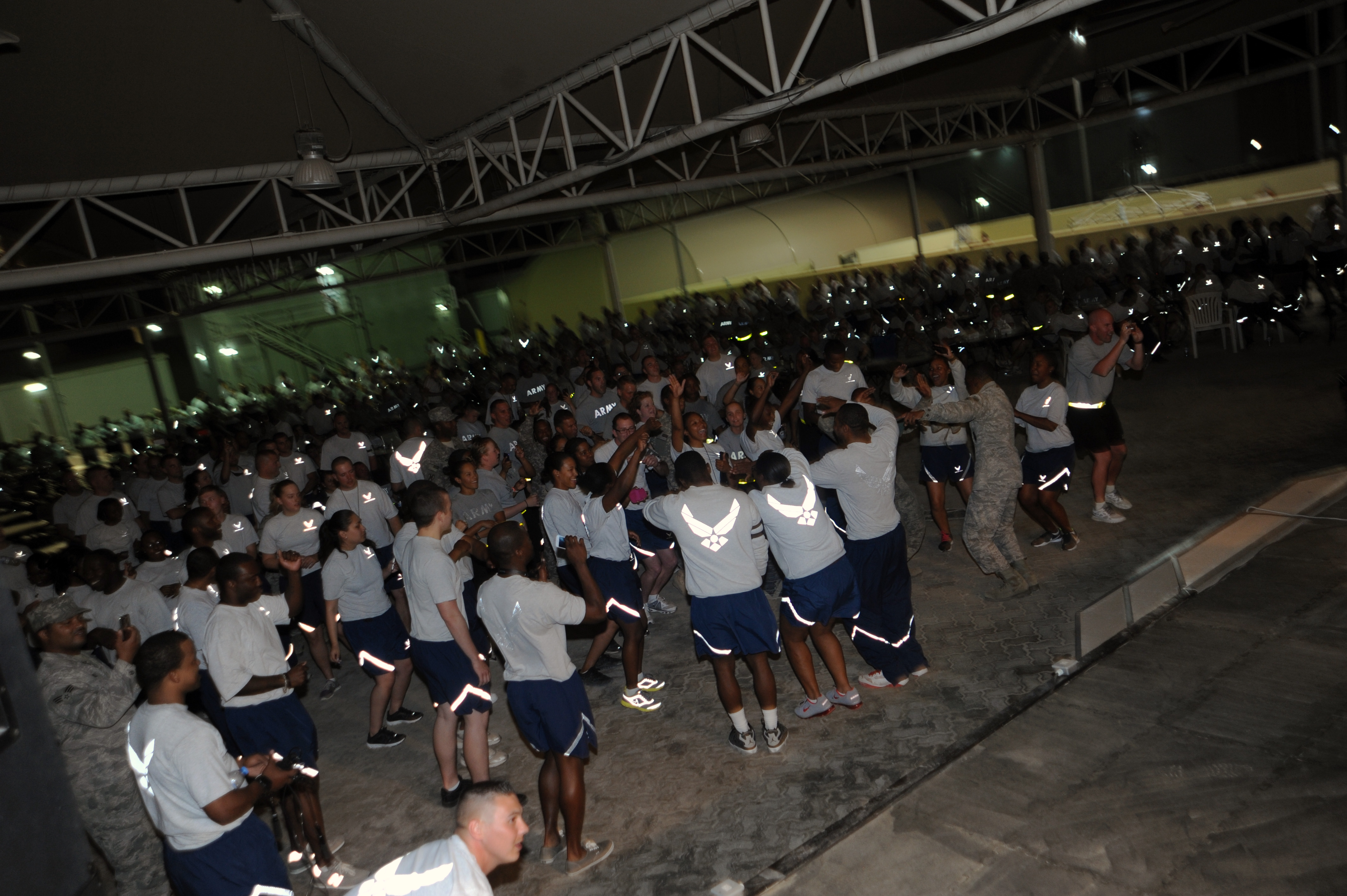 DJ Jazzy Jeff spins up deployed Airmen > Air Force > Article Display