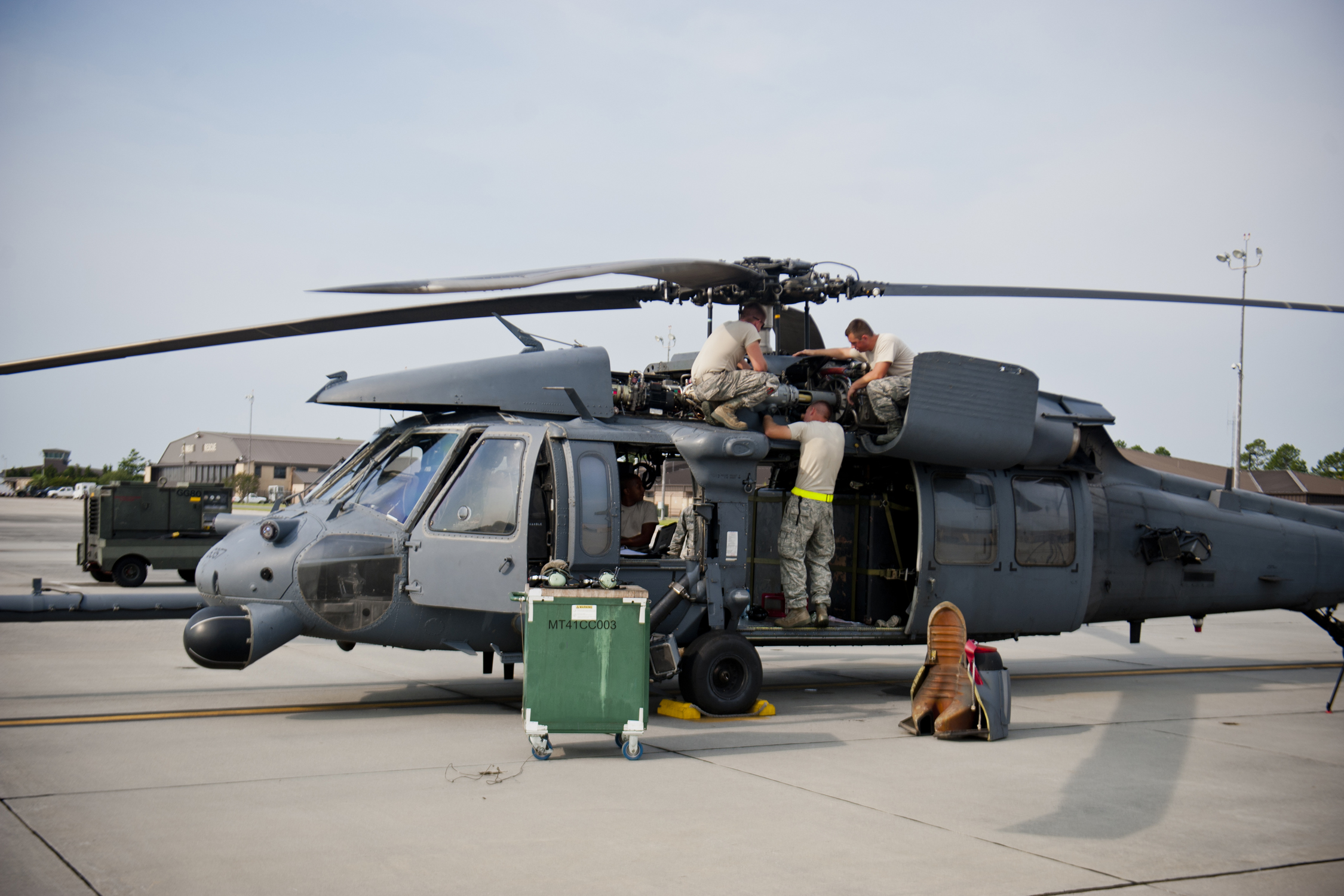 Airmen keep HH-60 engine in balance > Moody Air Force Base > Article ...