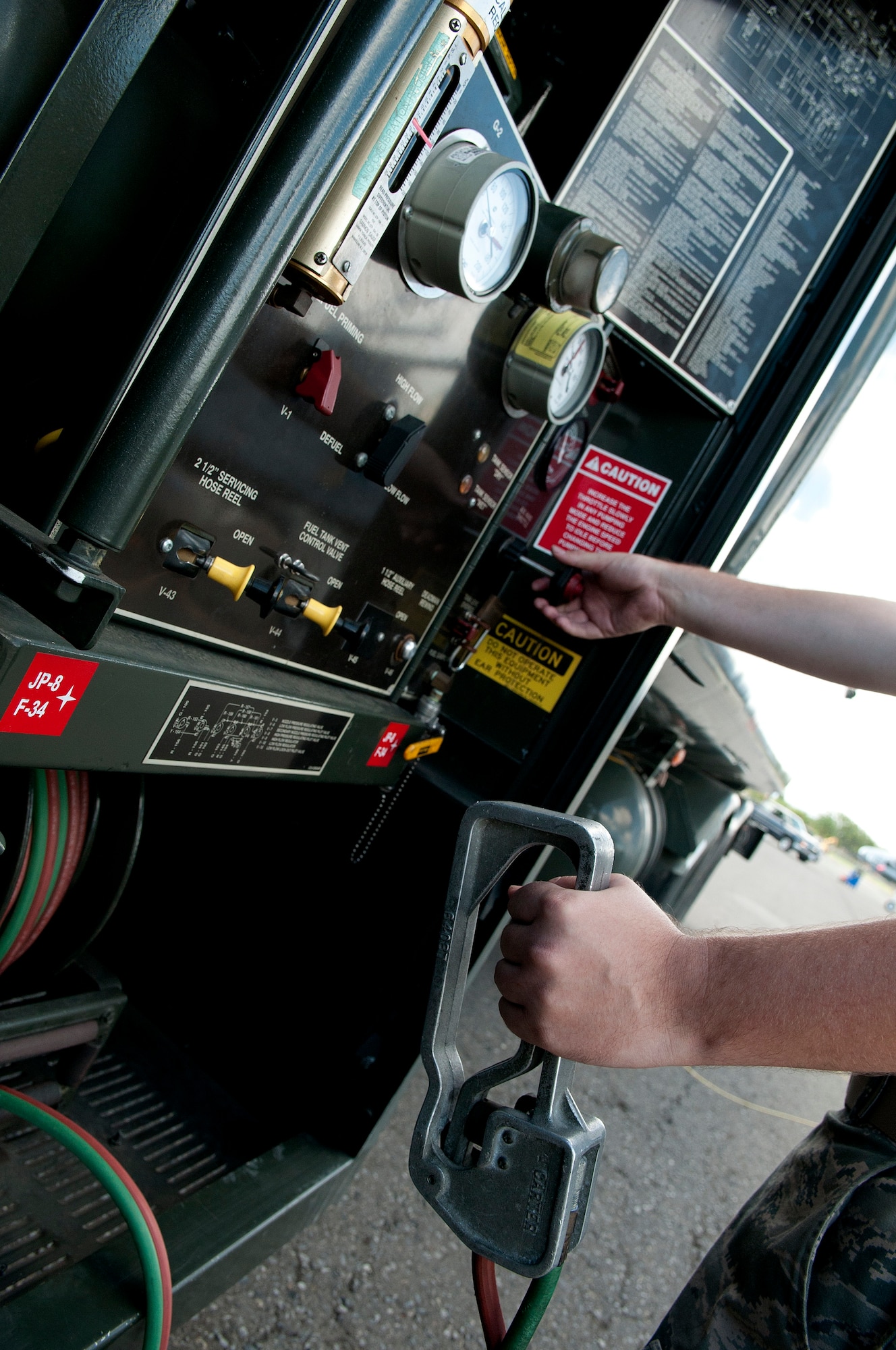 Air Force 'POLcats' fuel RIMPAC > Pacific Air Forces > Article Display