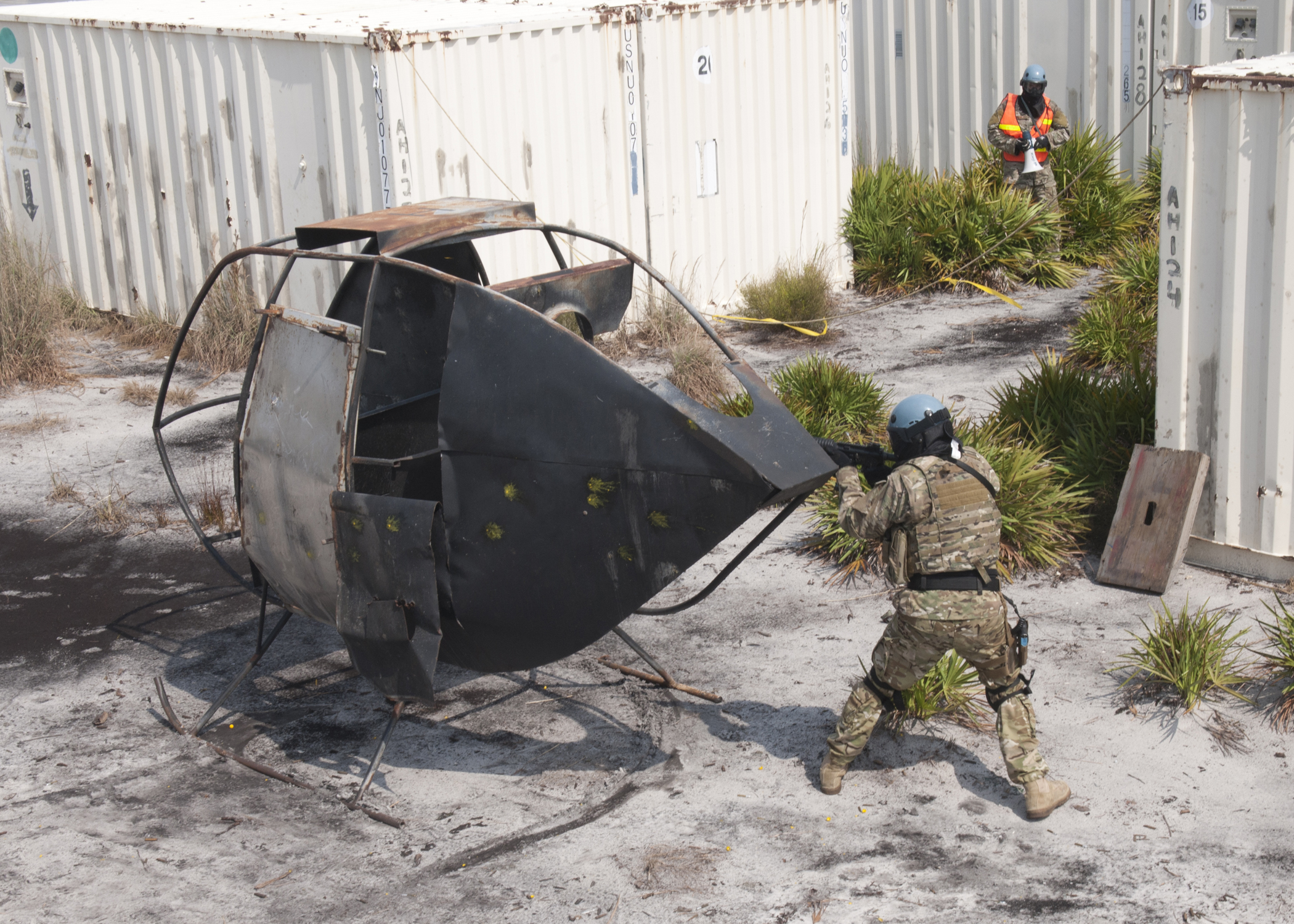 SERE specialists demonstrate simulated attack > Moody Air Force Base ...