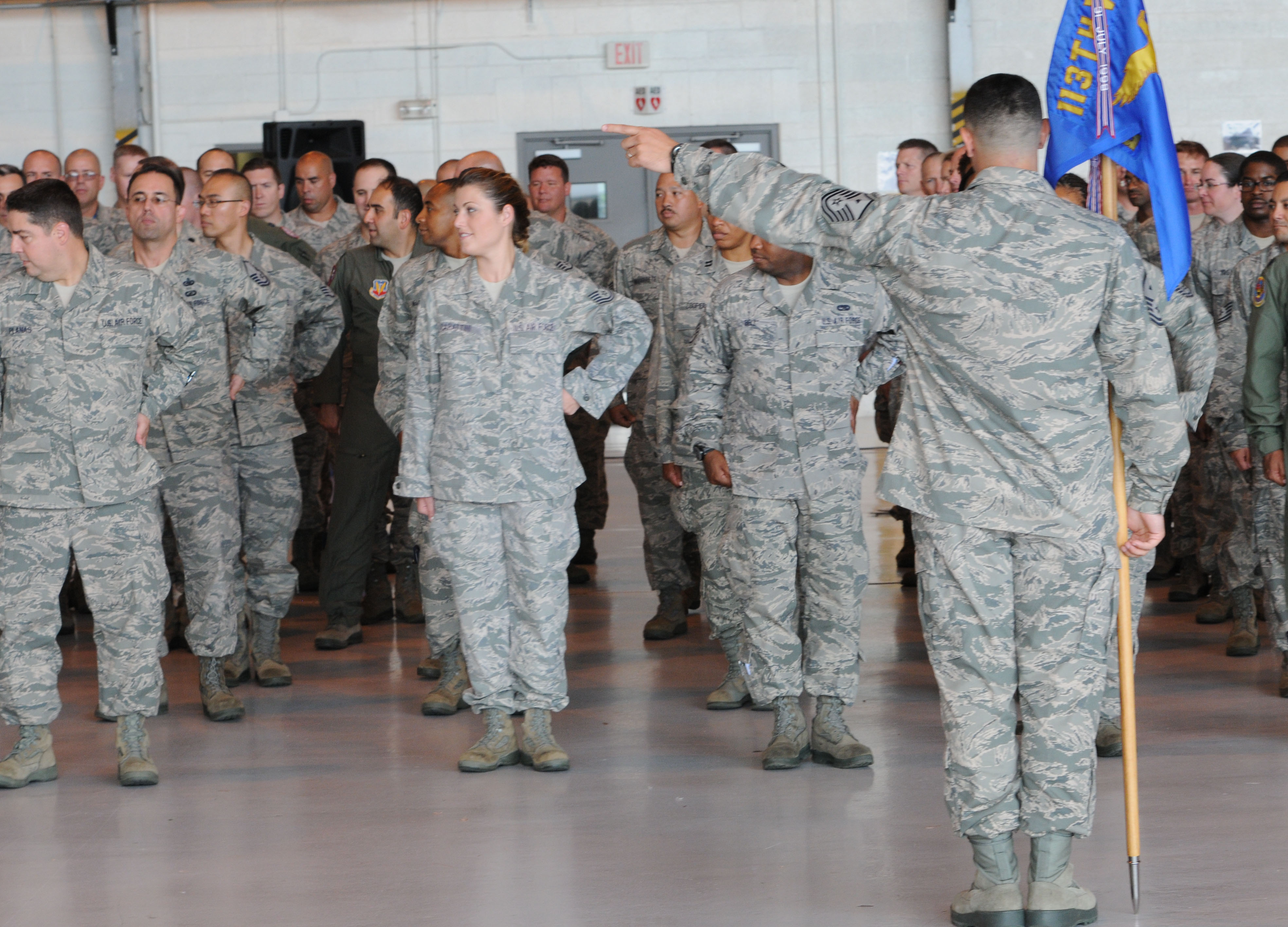 New commander takes reigns of 113th Wing > 113th Wing > Article Display
