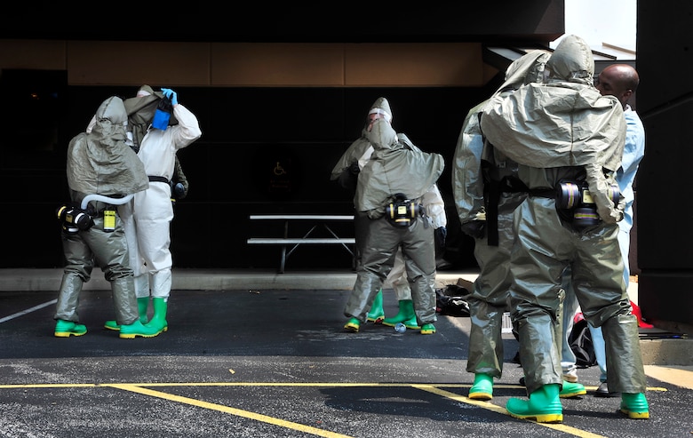 Medical personnel rehearse chemical decontamination > Air Force Medical ...