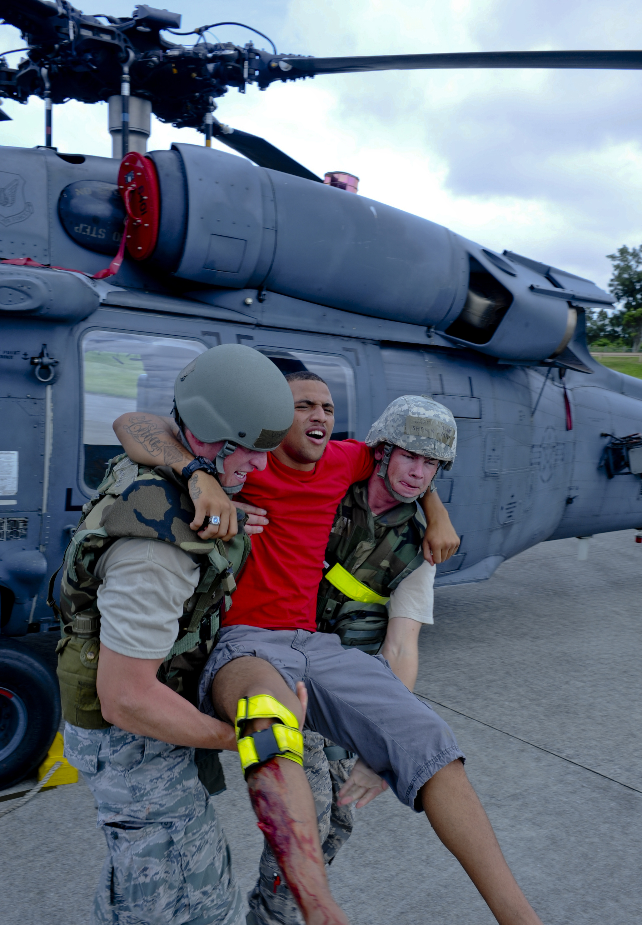 First responders rescue Airmen > Kadena Air Base > Article Display