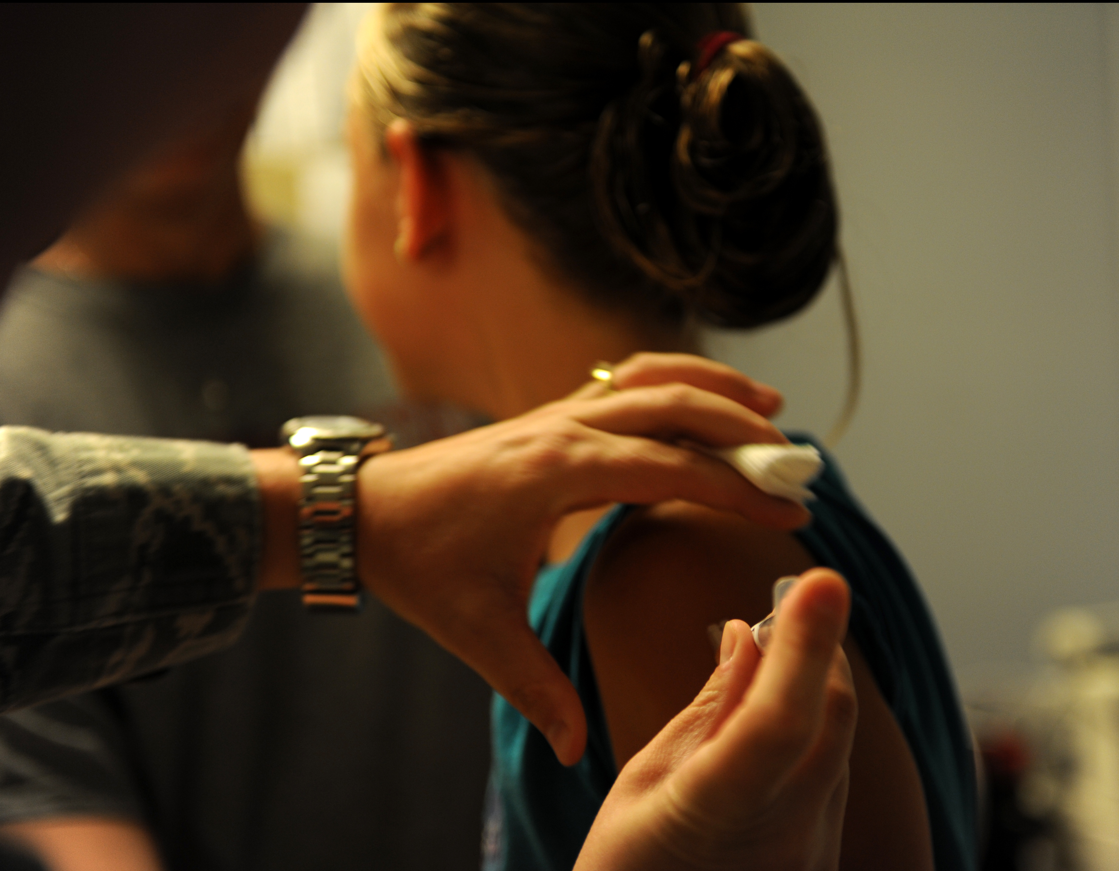 Fight the flu: keep vaccines current > Air Force Medical Service > Display